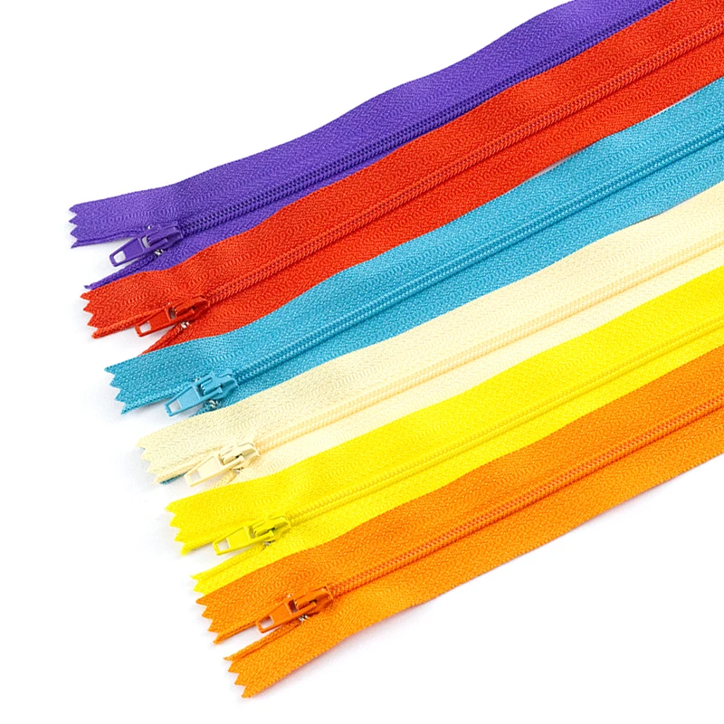 Wholesale No.3 Nylon Zipper Auto Lock Close End Coil 3 Zipper Custom ...