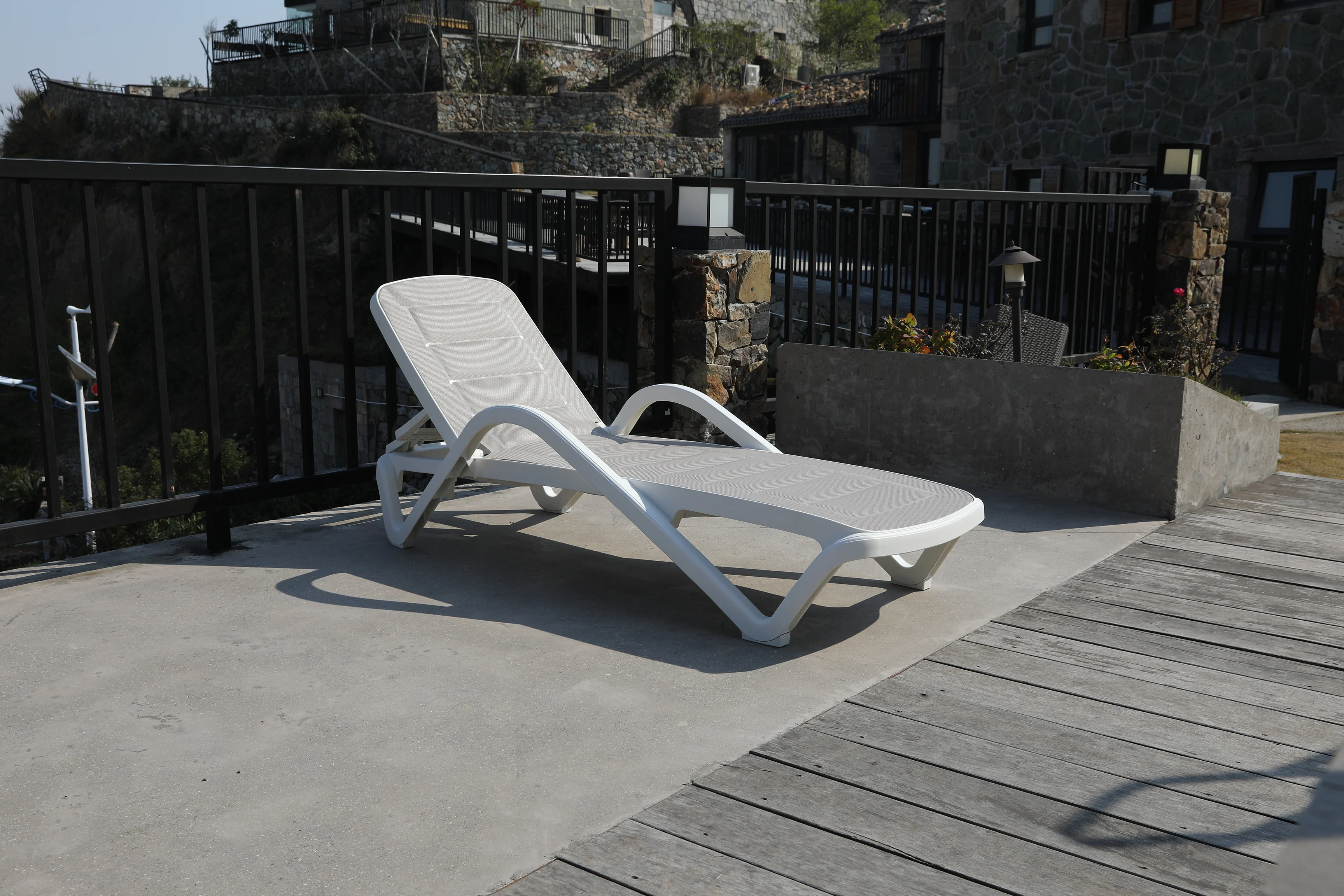 Modern Garden Lounger Plastic Swimming Pool Chair Beach Sun Lounger ...