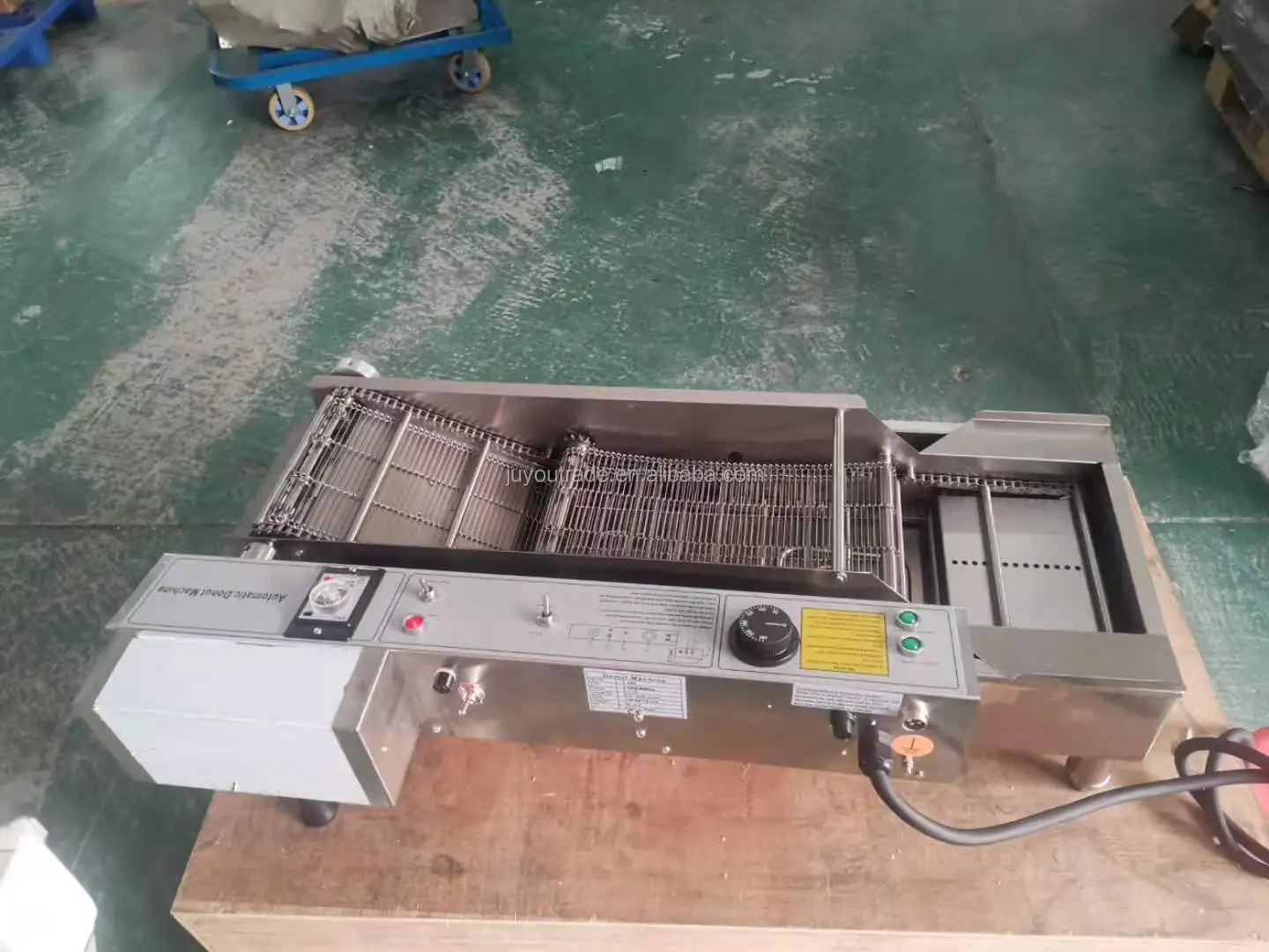 Automatic Continuous Snack Donut French Fries Frying Machine