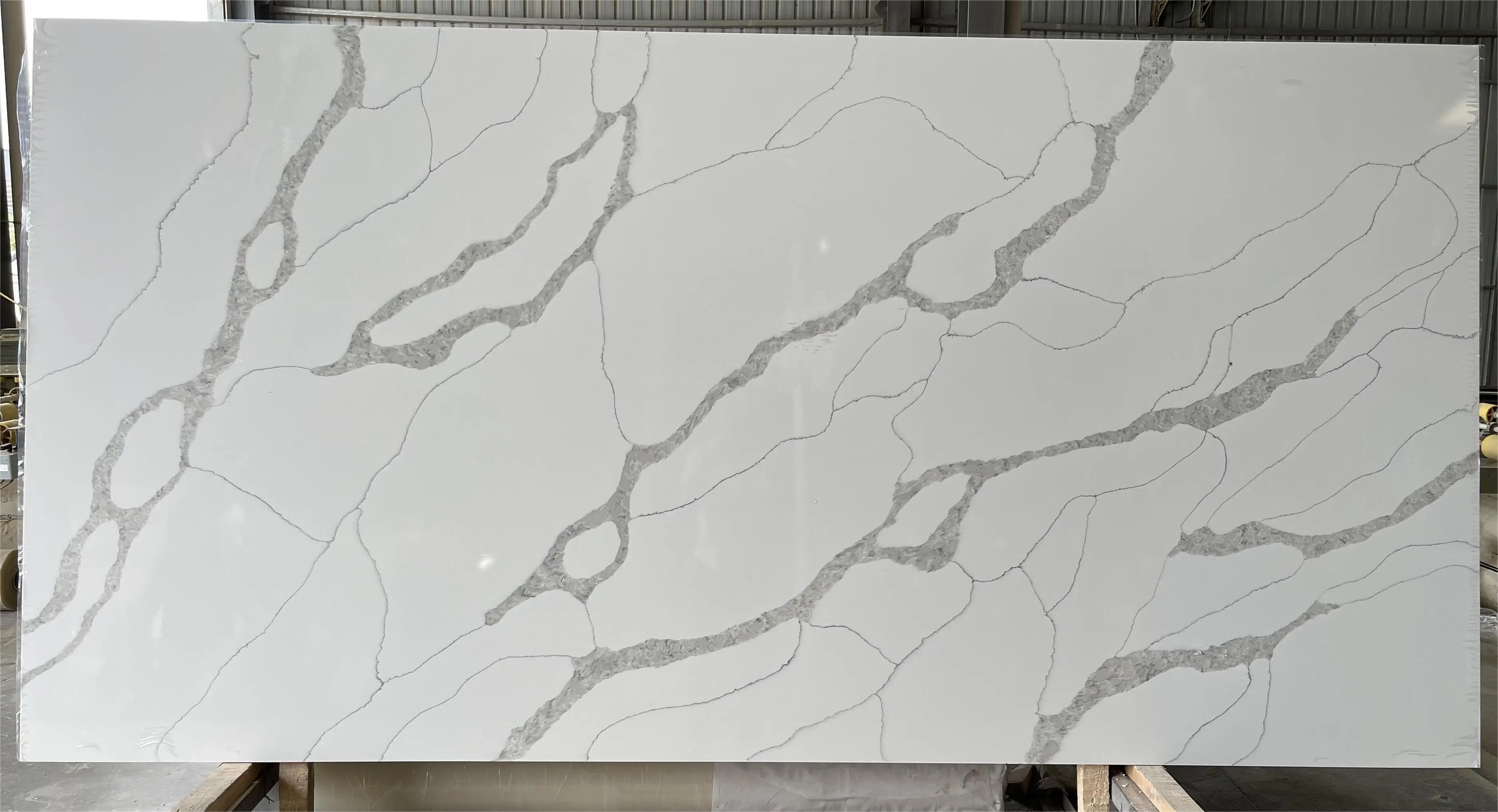 Calacatta Quartz Stone Countertop Engineered Calacatta White Quartz ...