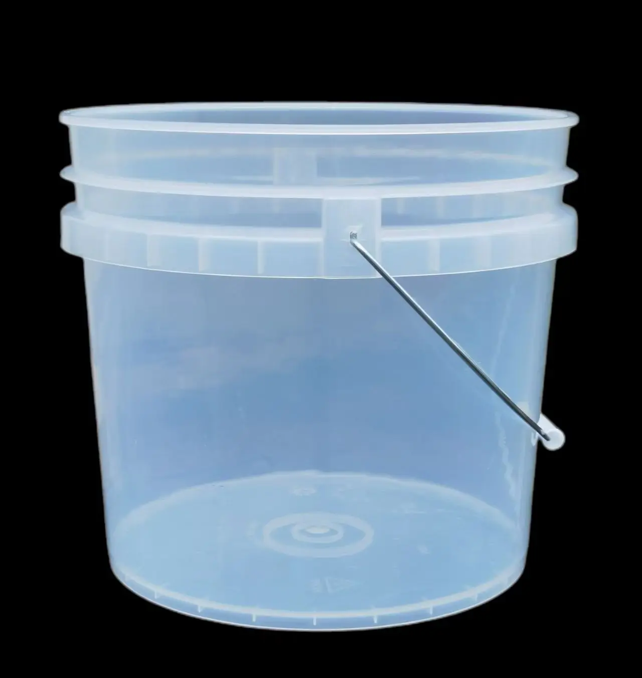Graduated Measuring Bucket 5 Gallon Plastic Pail Made From Semi ...