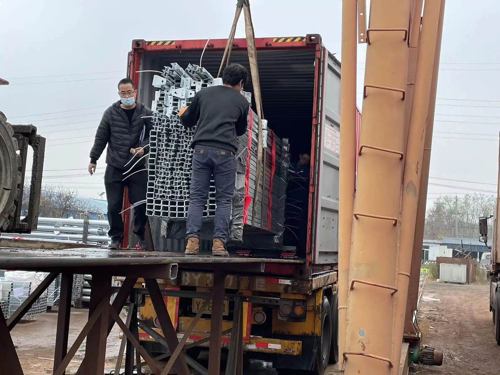 Galvanized Steel 30m Monopole Antenna Mast Tubular Construction Pylon ...