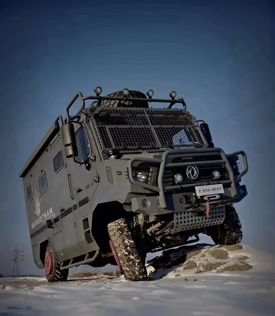 Dongfeng Mengshi 320hp 4x4 off-Road Luxury Motorhome RV