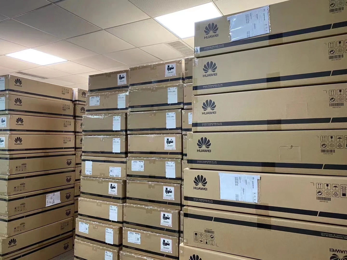 Next Generation Emulex 64 Gb LPe36002 2-port Fibre Channel Host Bus ...