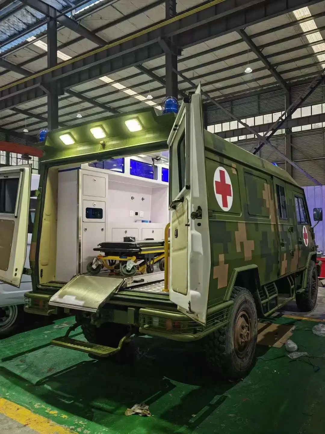 Iveco 4x4 Atv All Terrain Off-road Ambulance - Buy Ambulance Car Truck ...