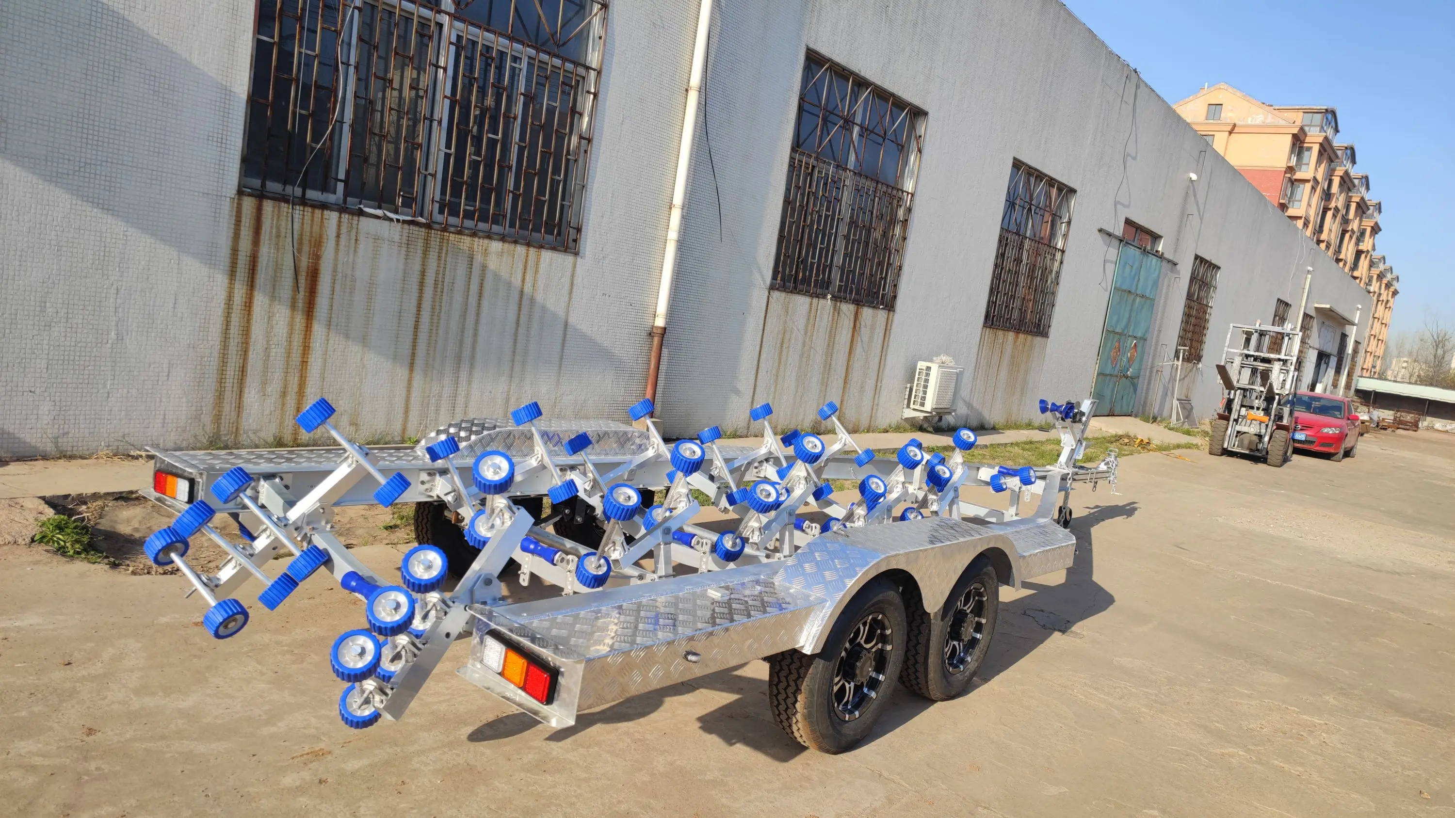8.25m Tandem Axle Wobbly Rollers Aluminum Boat Trailer Loading 3400kg ...