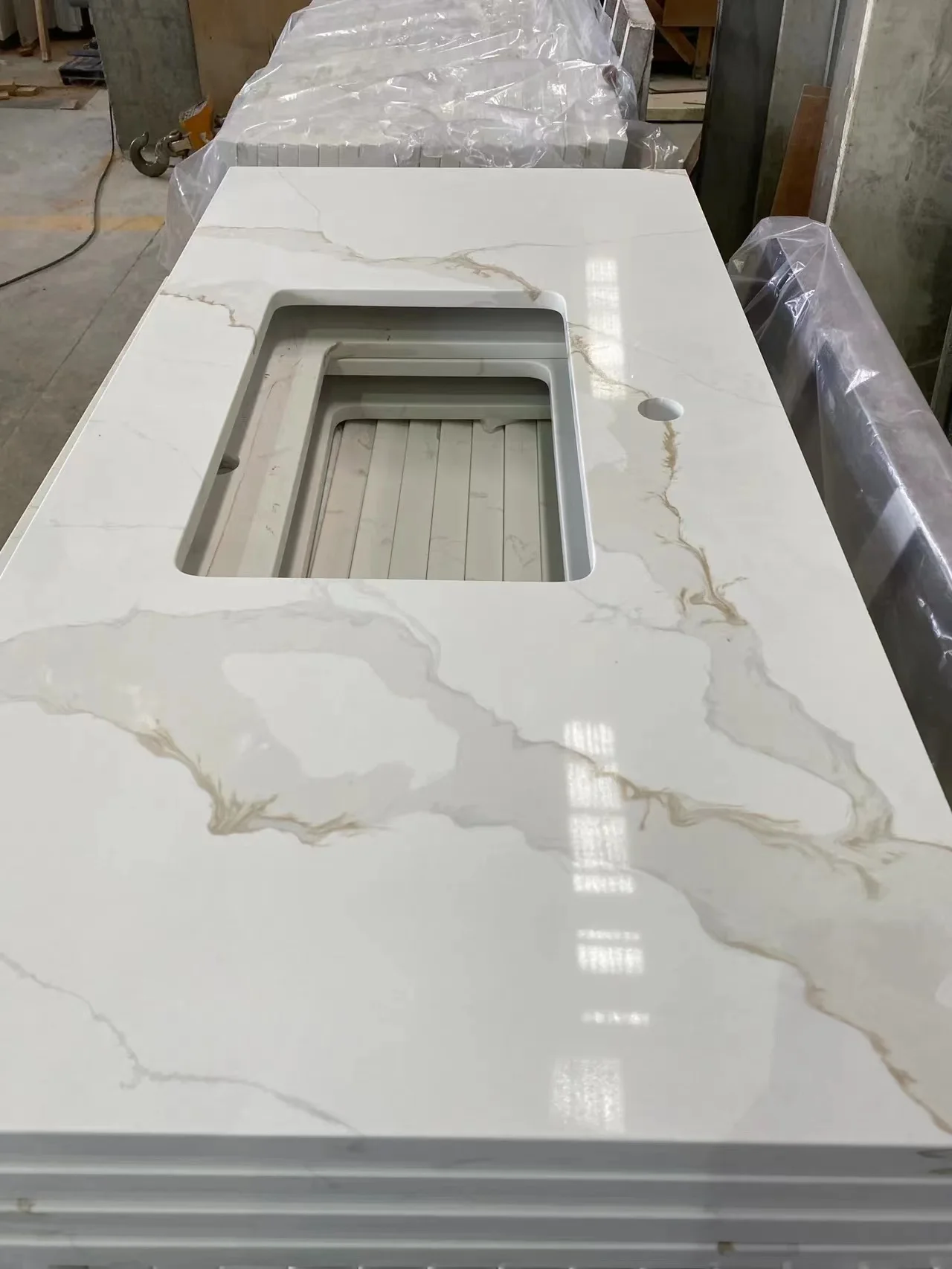 Modern White Calacatta Gold Veins Quartz Countertop Vanity Tops and ...