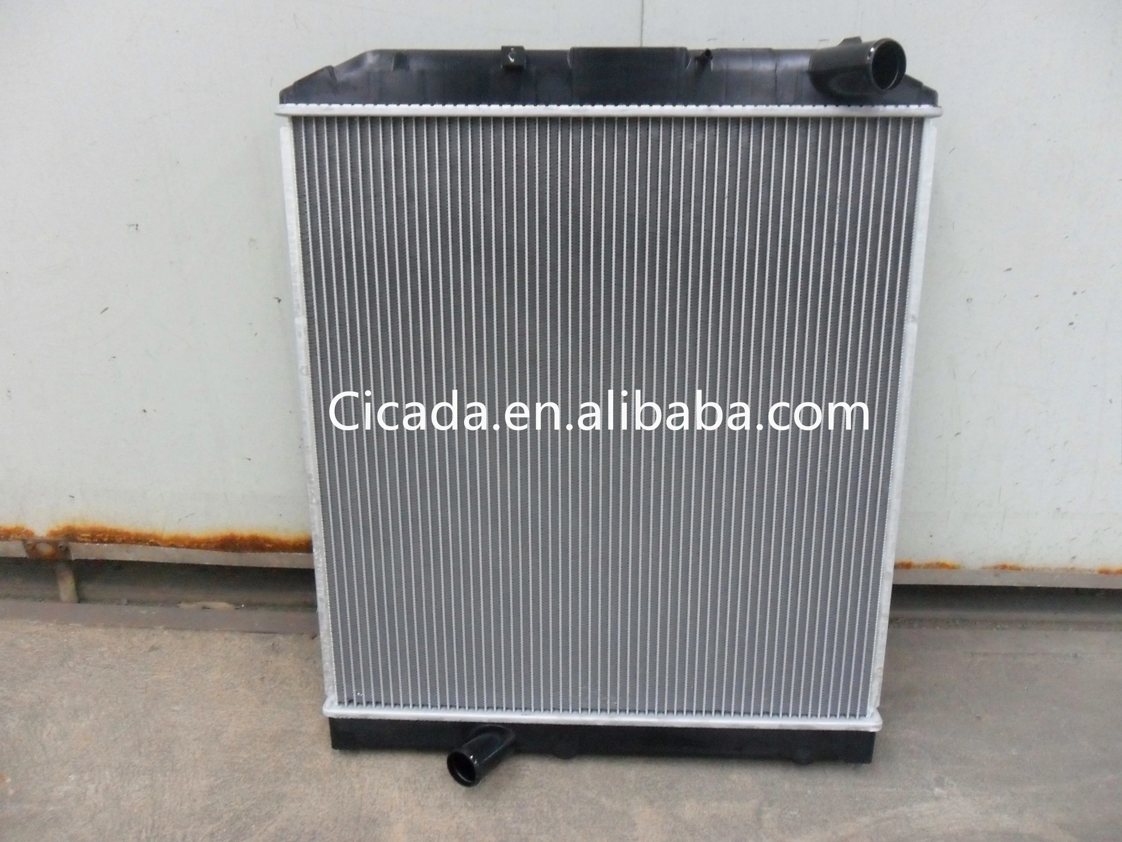 日本卡车散热器16400-78600 16400-78602 16400-78601 16400-78600 16400-78522 ...