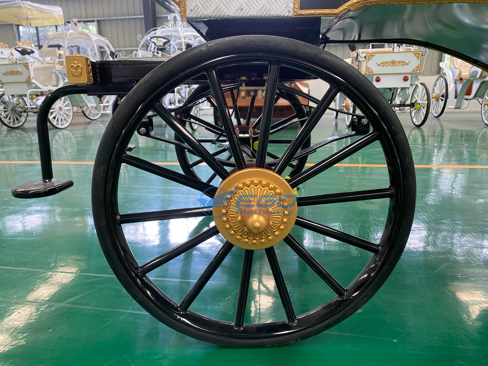 Sightseeing Carriage Electric Carriage Classic Three-row Steering Wheel ...
