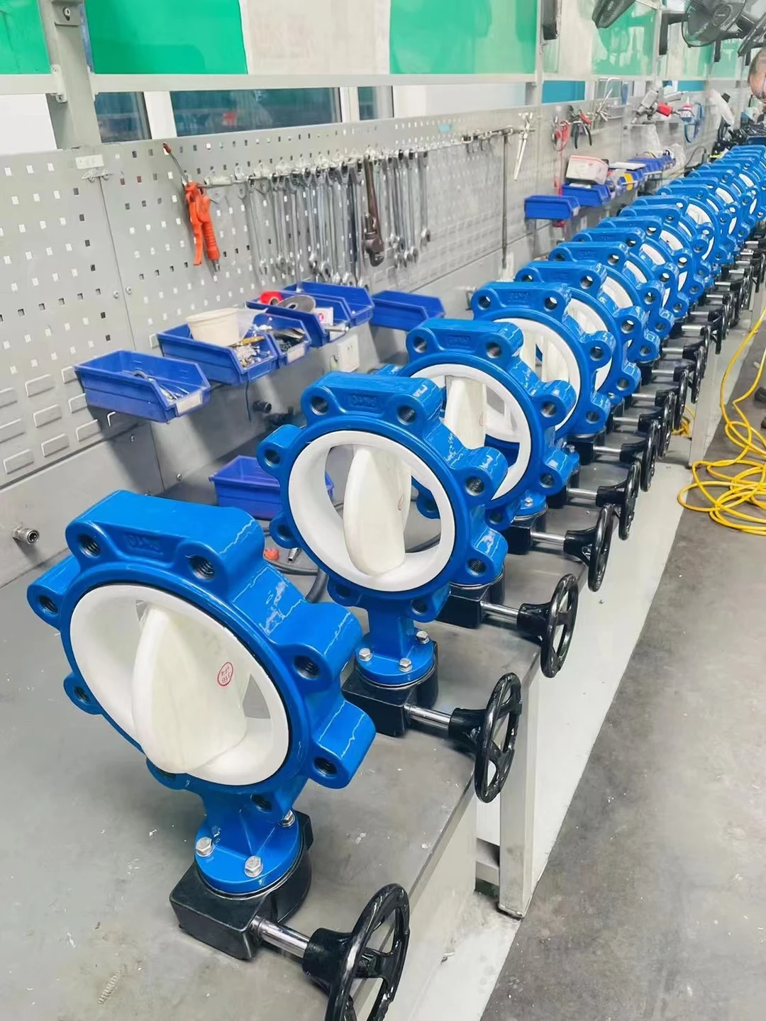 Butterfly Valve Ductile Iron Flange Lug Wafer Type Butterfly Valve Form ...