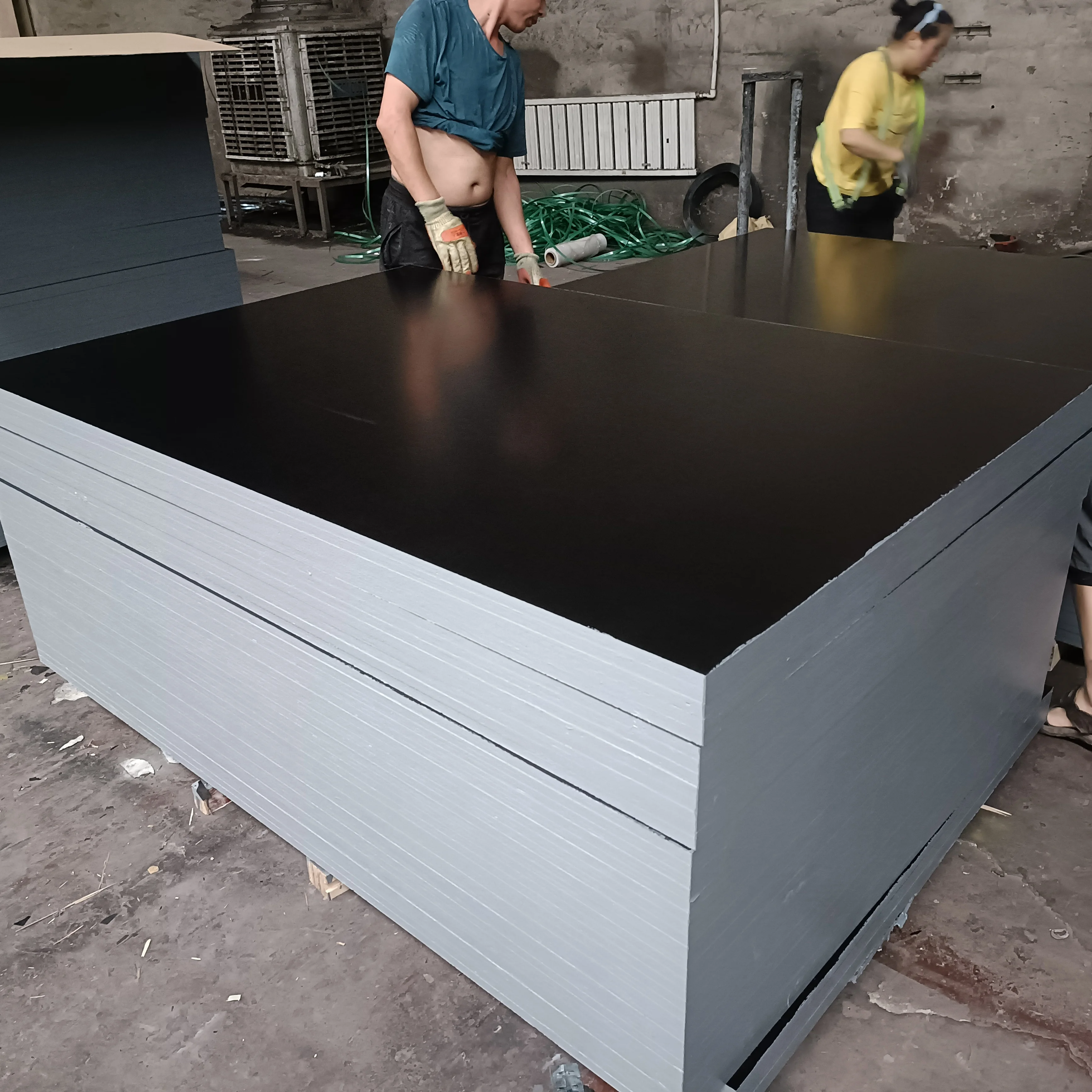 Australia Standard F17 Formply - Durable & Versatile Plywood