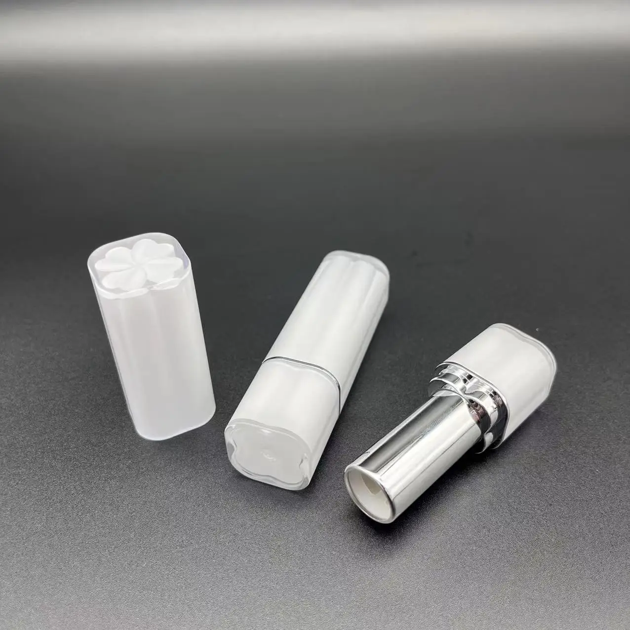 Cosmetic Ps Material Fillable Luxury Lip Balm Tube Lipstick Tube ...