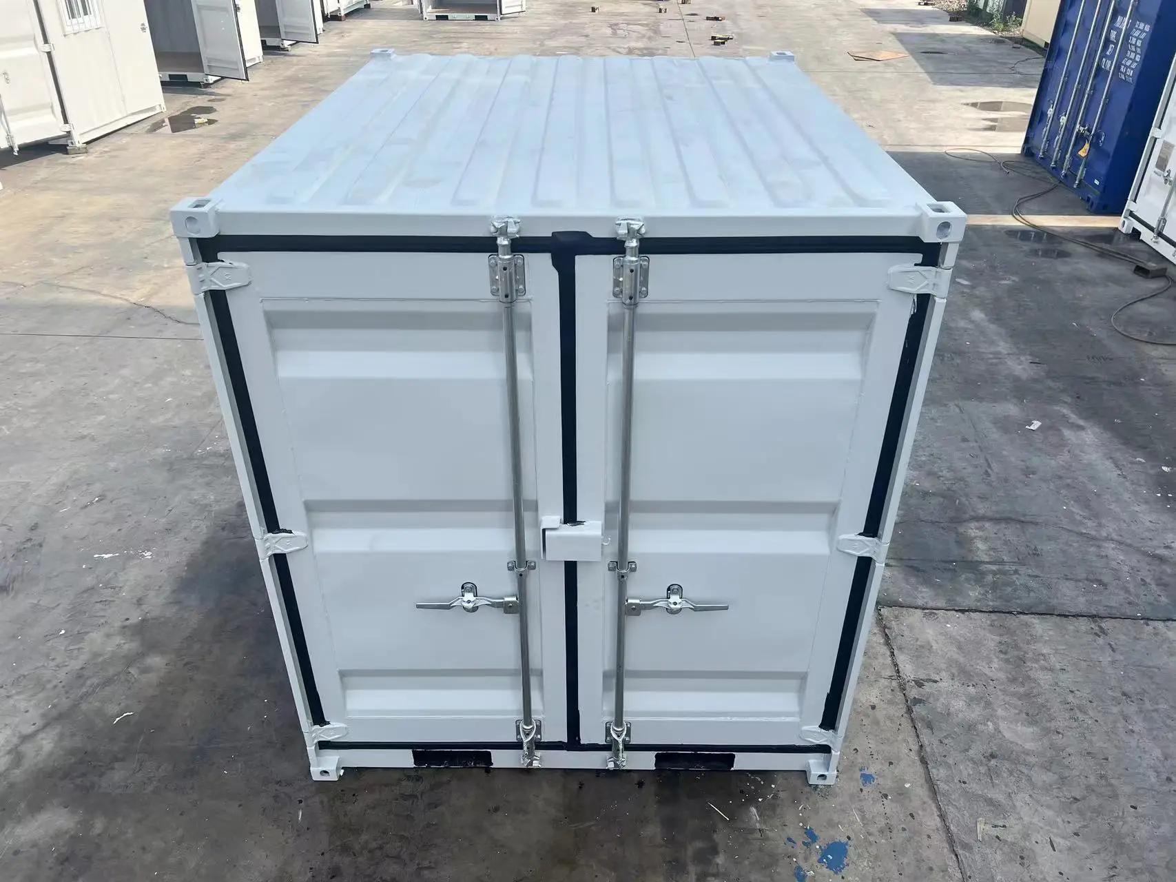 8FT Dry Container - Reliable Shipping and Storage Solution