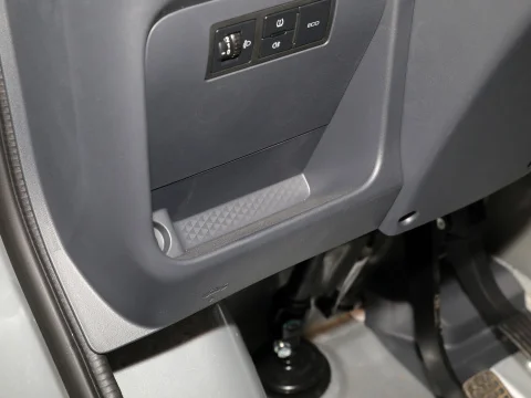 Wuling E10 EV - Efficient Micro Truck for Cargo Delivery