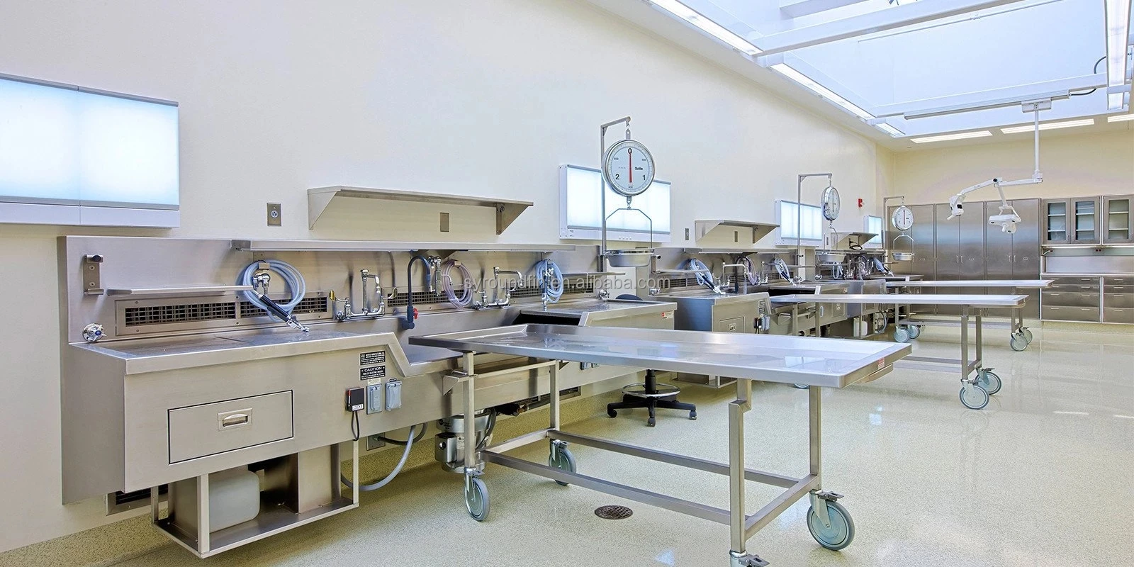 Morgue Cadaver Trolley - Efficient Funeral Corpse Transfer