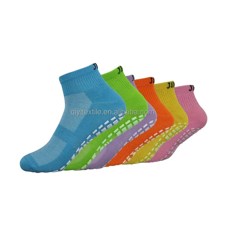 Custom Logo Anti Slip Jump Park Indoor Playground Socks