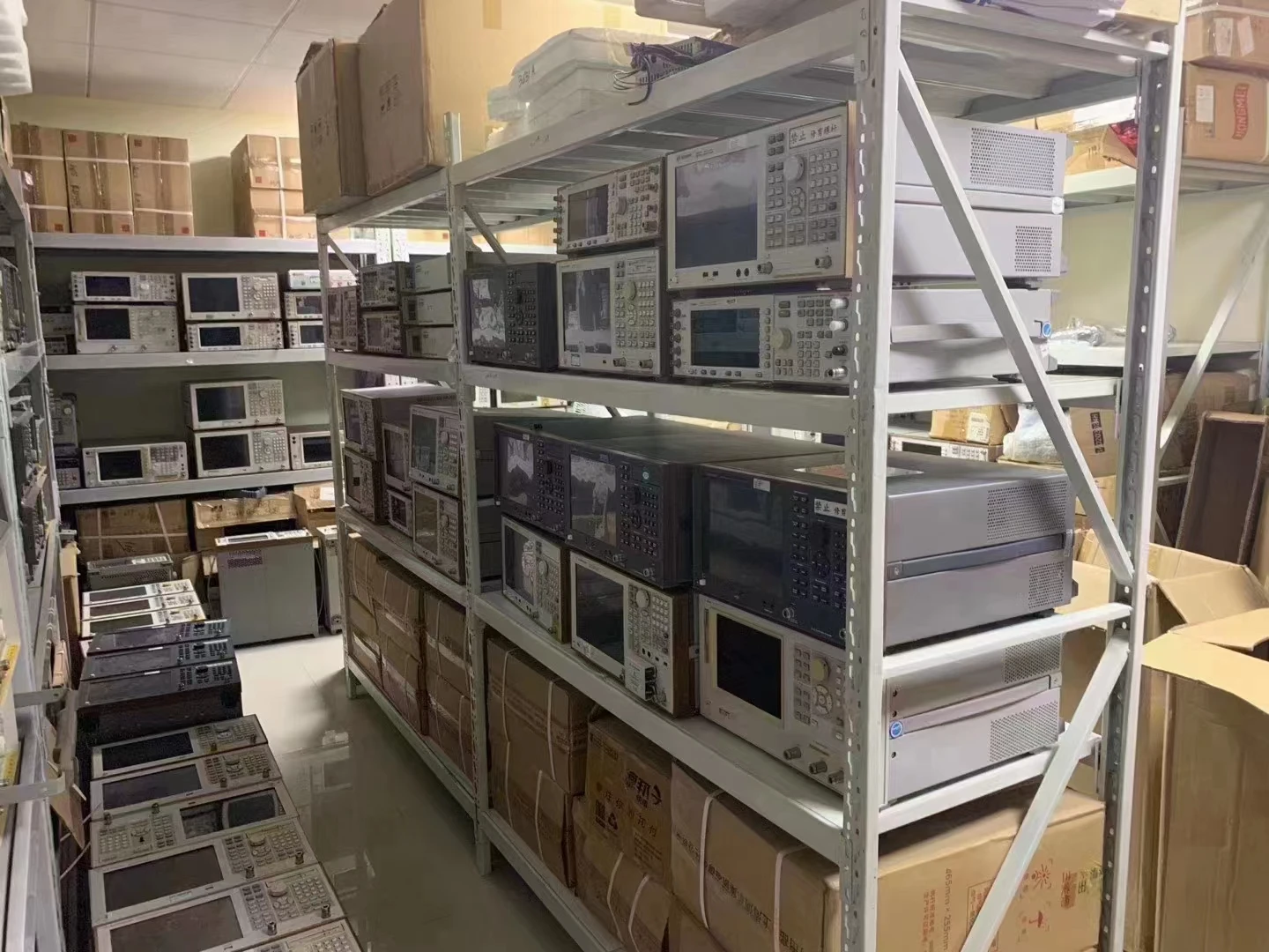 Tektronix Afg1000/ Afg1022 25 Mhz 2 Channels Arbitrary Waveform ...