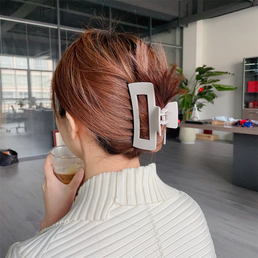 Wholesale Customized Vintage Matte Rectangle Hair Claw Clips for Women ...