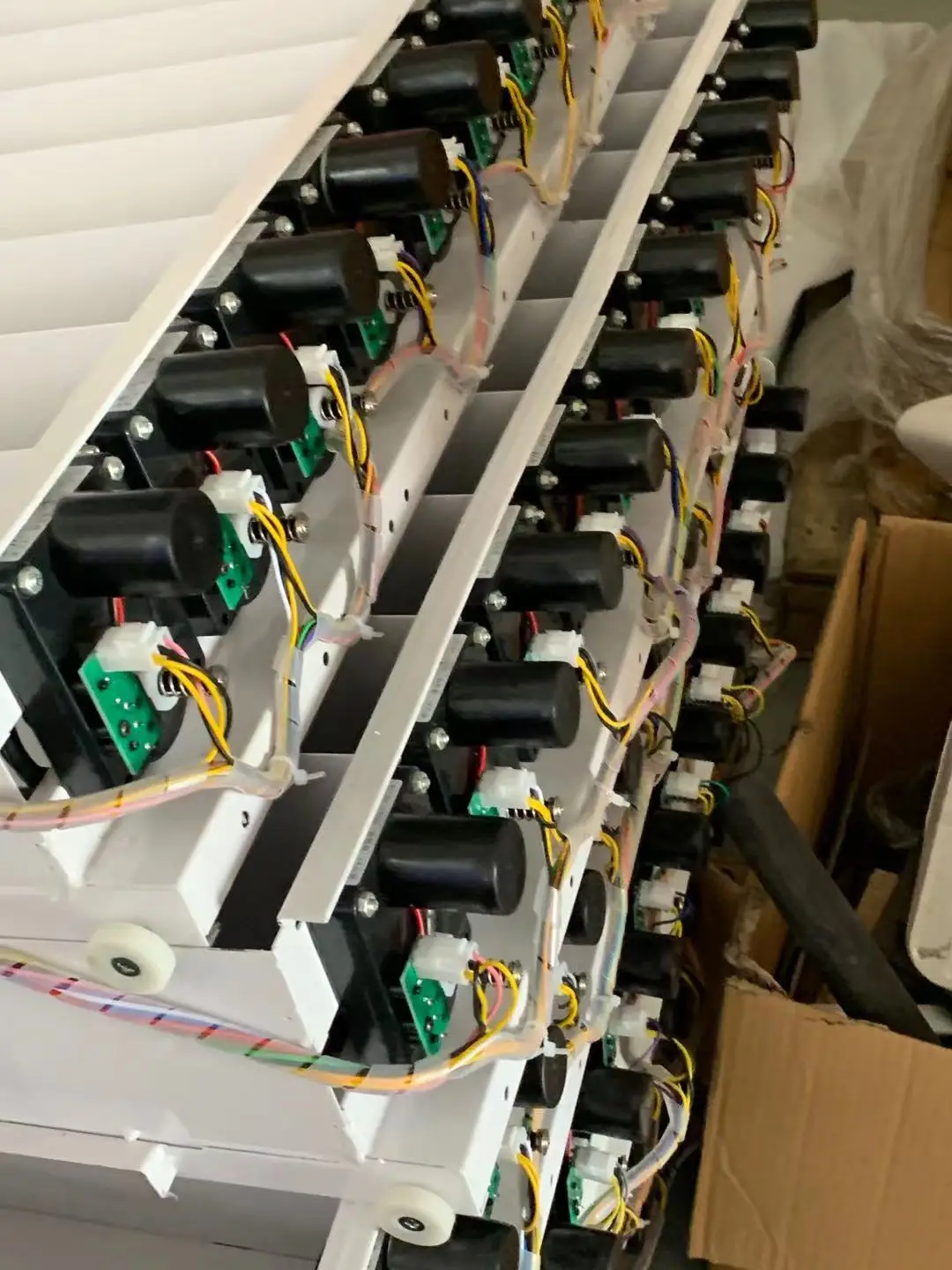 Whole Trays With Separator Conveyors Belt Motor for Snacks and Drinks ...