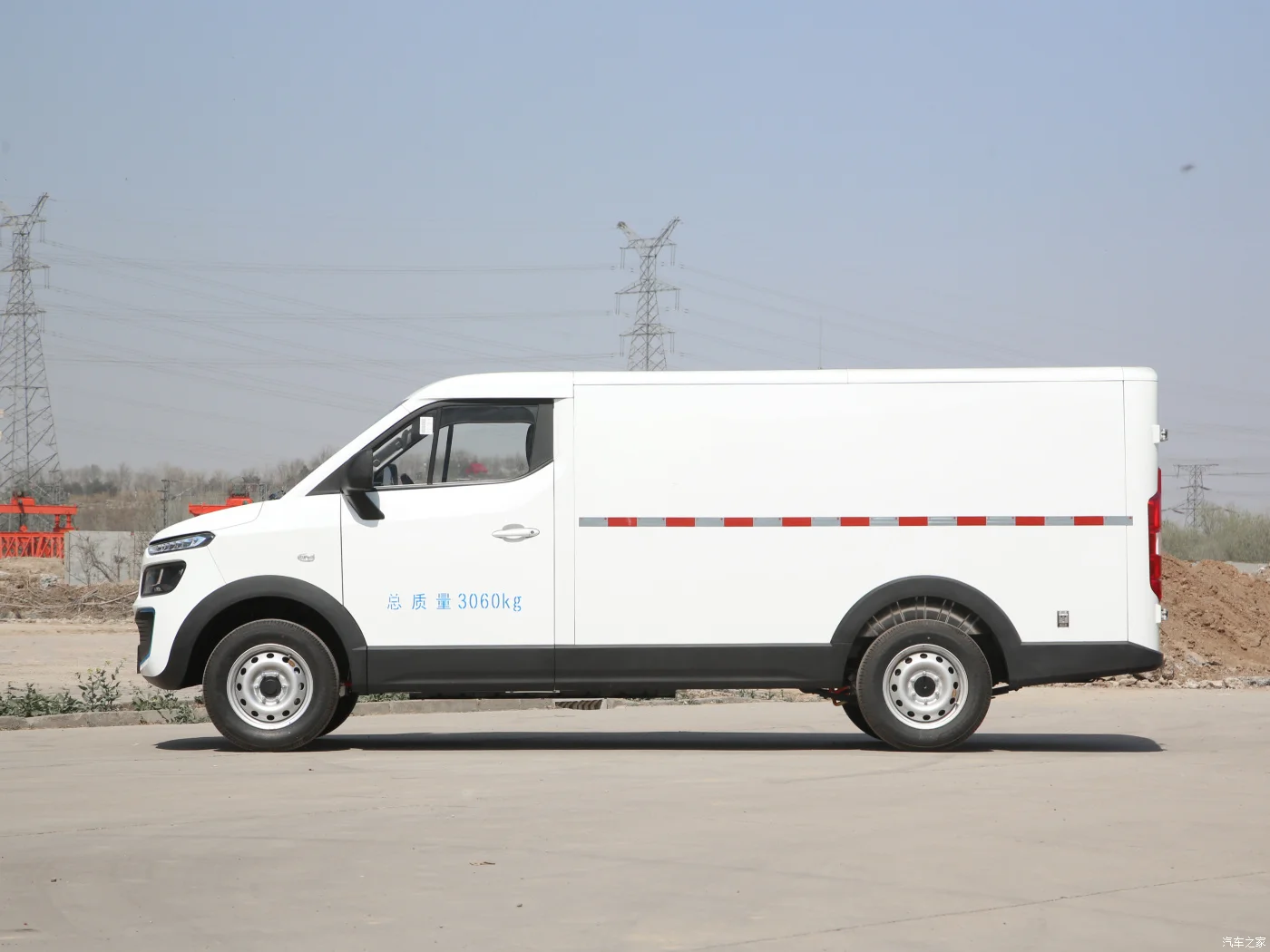 Karry Dolphin EV Cargo Van 2022-2023 - 350km Range RWD Van