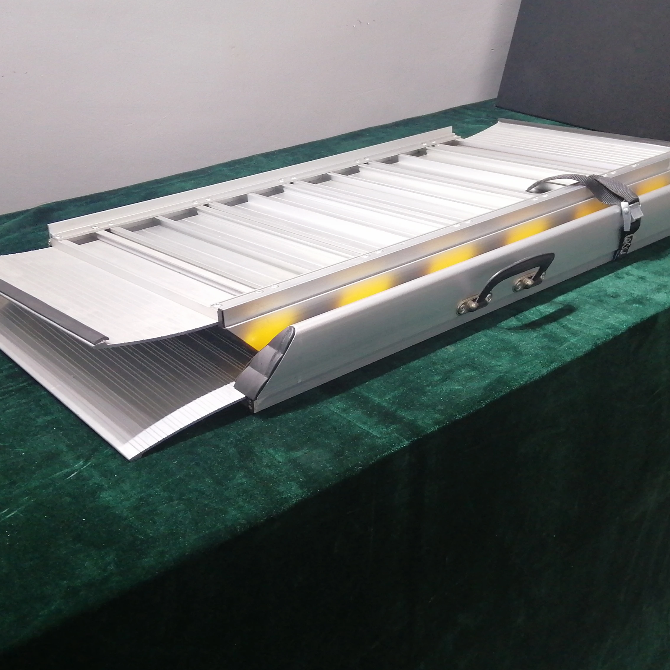 Mobile Ramp for Loading and Unloading Combine Harvester Machine Heavy ...