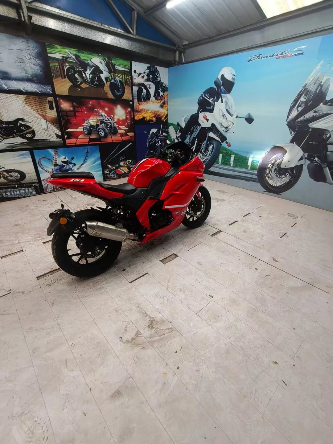 Jiaolong Second-hand Motorcycle - 2-cylinder, Water-cooled, 400cc ...