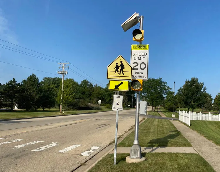 Reflective Direction Arrow Road Signs Traffic Arrow Road Warning Sign ...