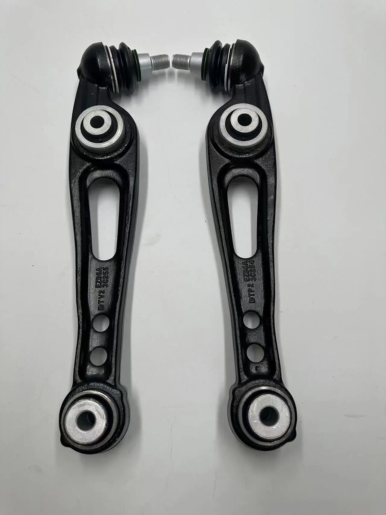 适用于路虎LR113304 LR113281 LR113305 LR113281 LR126084 LR126099控制臂的前上下控制臂悬架 ...