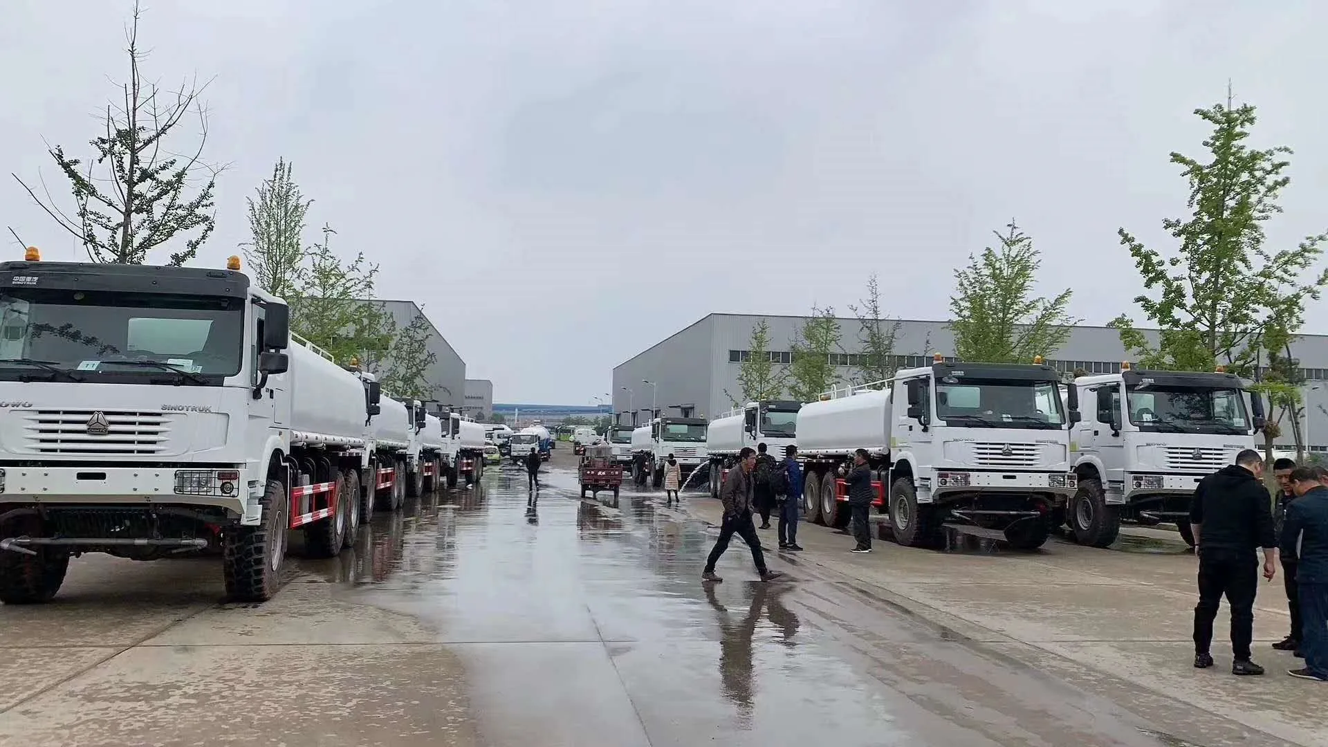 Shacman H3000 Water Bowser Sprinkler Tank Truck with 20t Tank Front ...