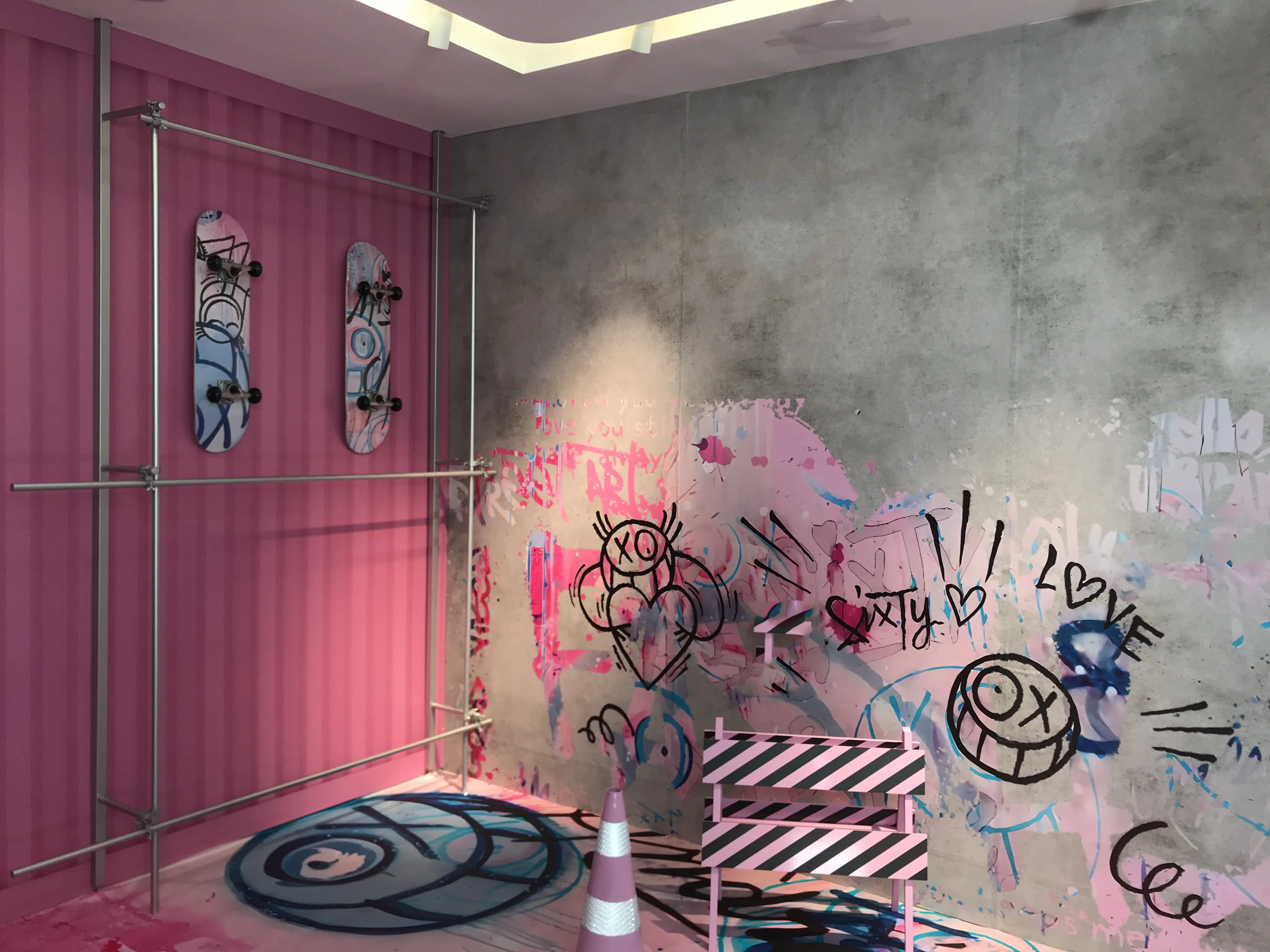 Customize Special Window Display Pop-up Shop Live Scene Props Window ...