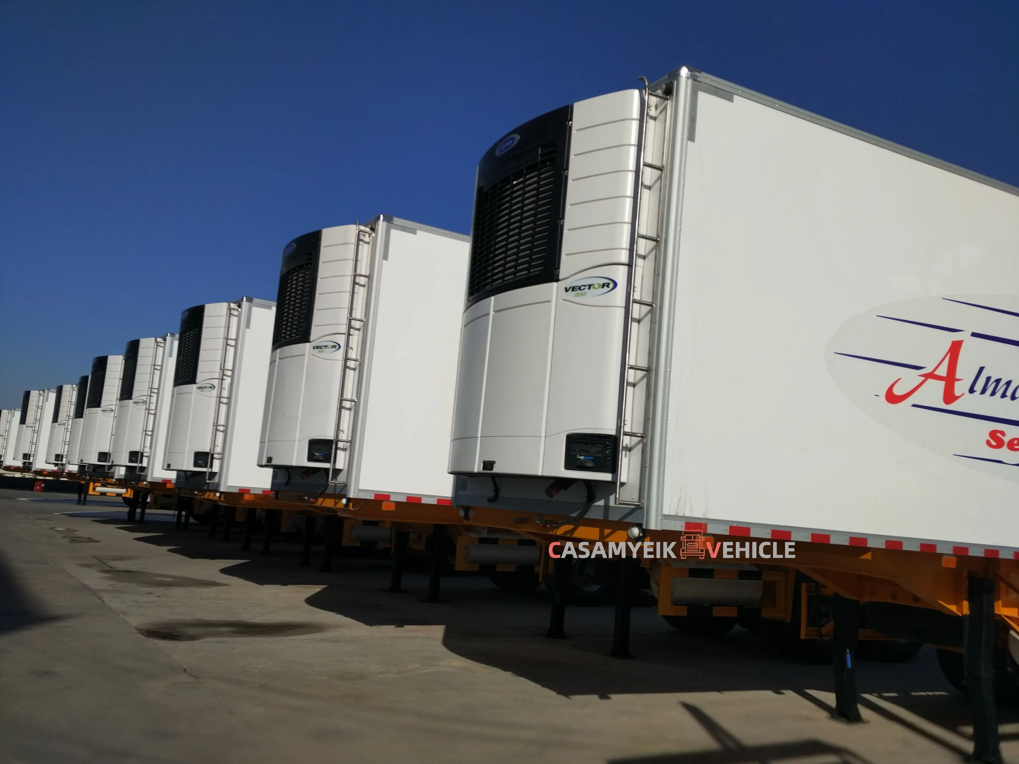 New Sinotruk Semi-trailer Refrigerator Truck / Refrigerated Container ...