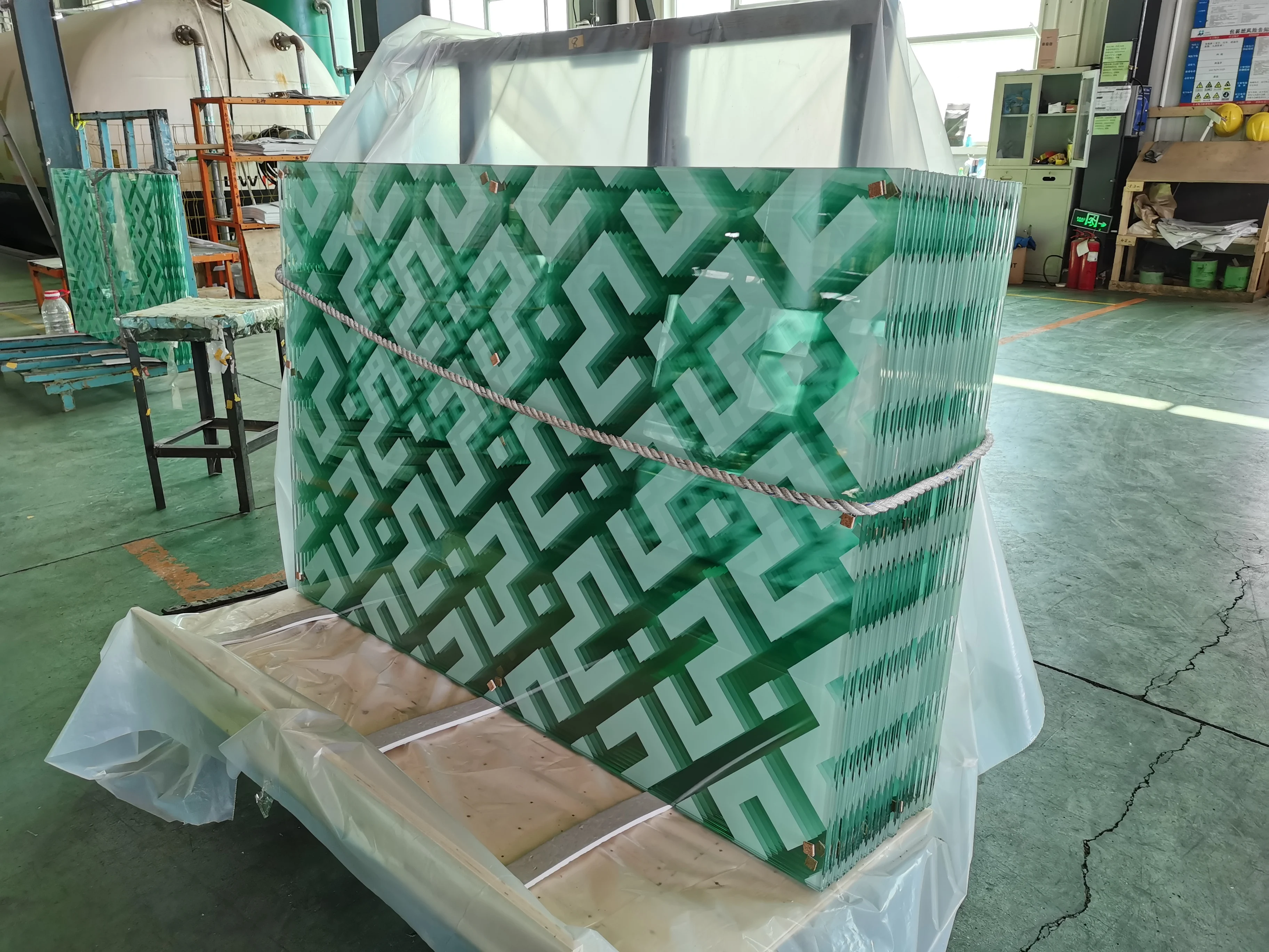 Transparent Clear Laminated Glass 6.38 8.38 10.38 12.38 13.14 13.52 Mm ...