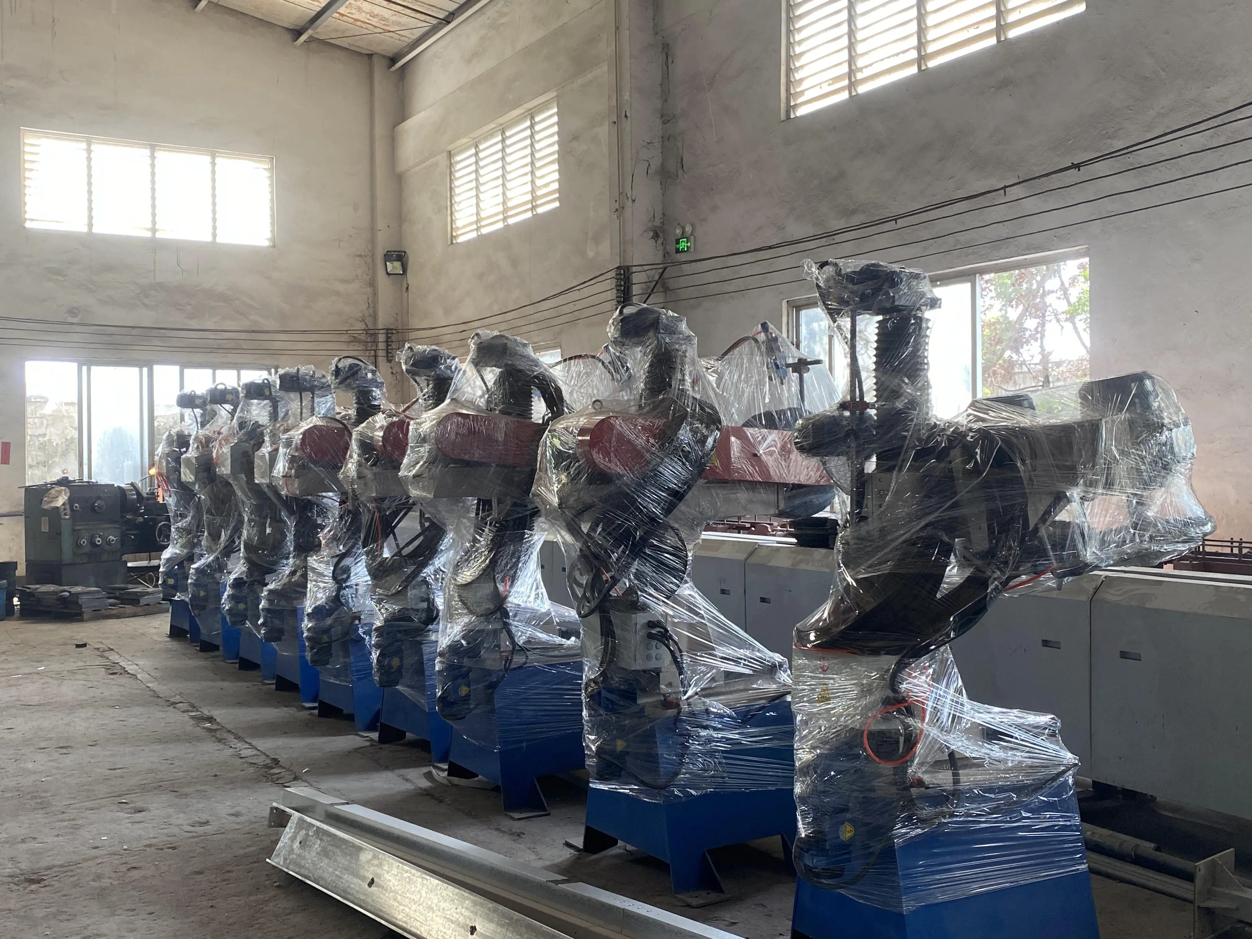 Automatic Industrial Robot System Robotic Polishing Machine Sanding And ...