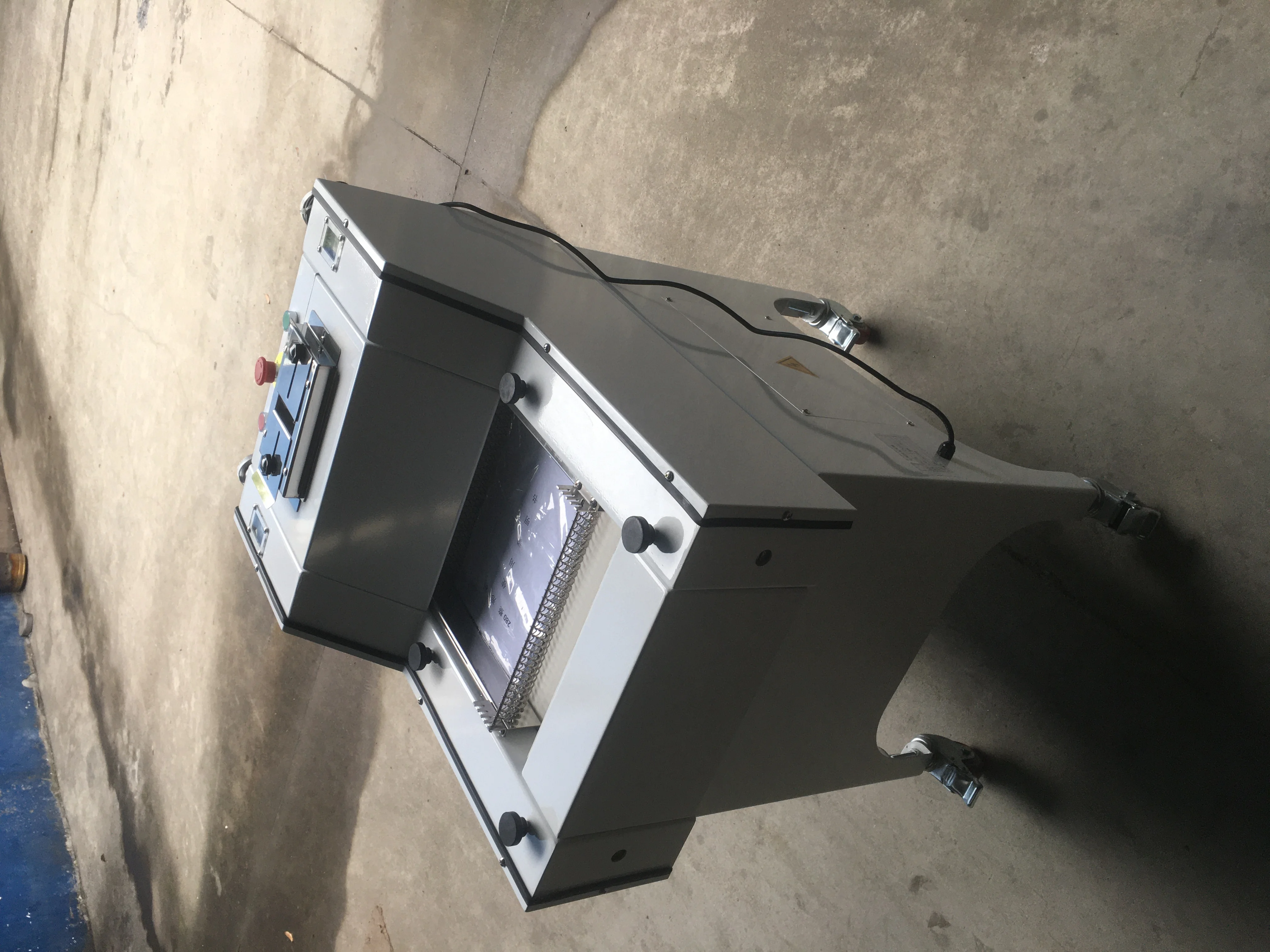 Alibaba.com: Mini Moulder Automatic Dough Moulder for Bread Making, CE ...