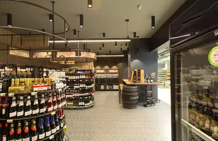 Liquor Store Interior Design Wine Displaying Rack Liquor Store Metal ...