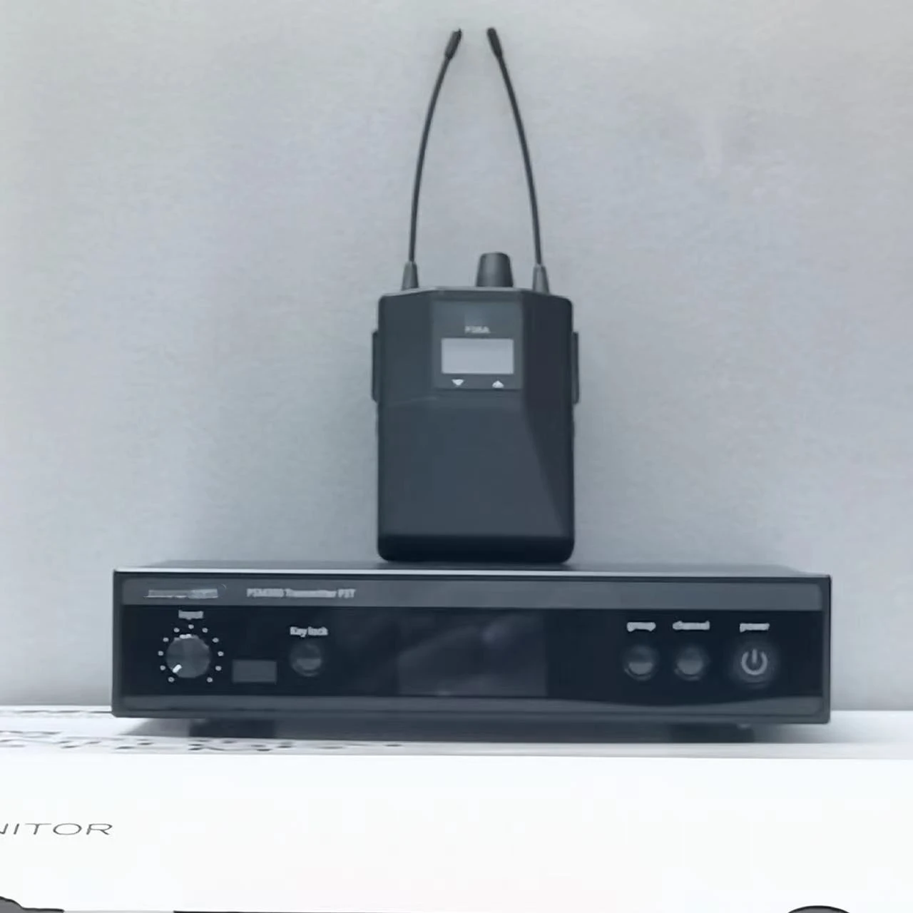 Psm300 Stereo Uhf Vocal Stage Instrument Monitor Ear In Ear Wireless ...