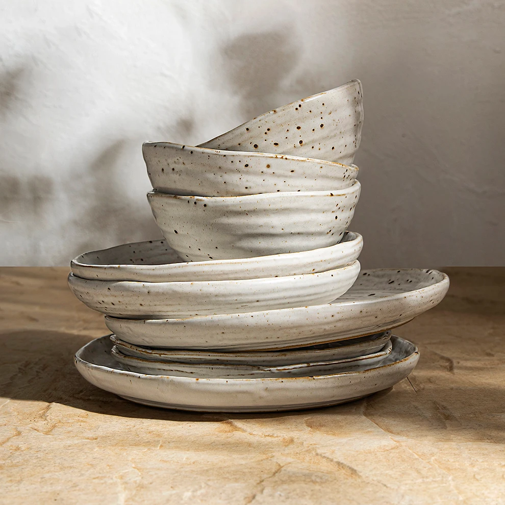 Shop High-End Dinnerware with Reactive Glaze & Vintage Charm