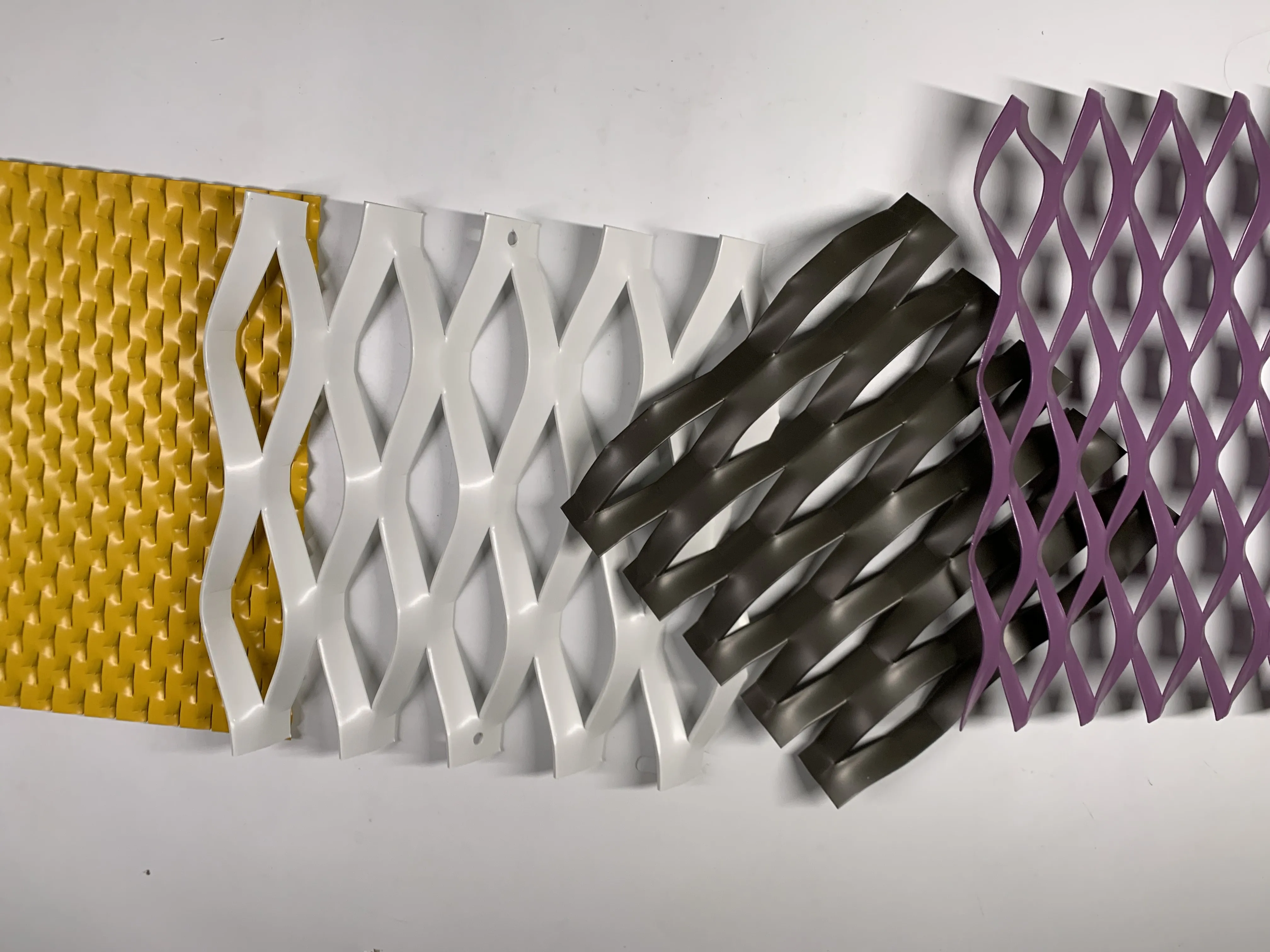 Customized Expanded Metal Mesh for Durable Fencing