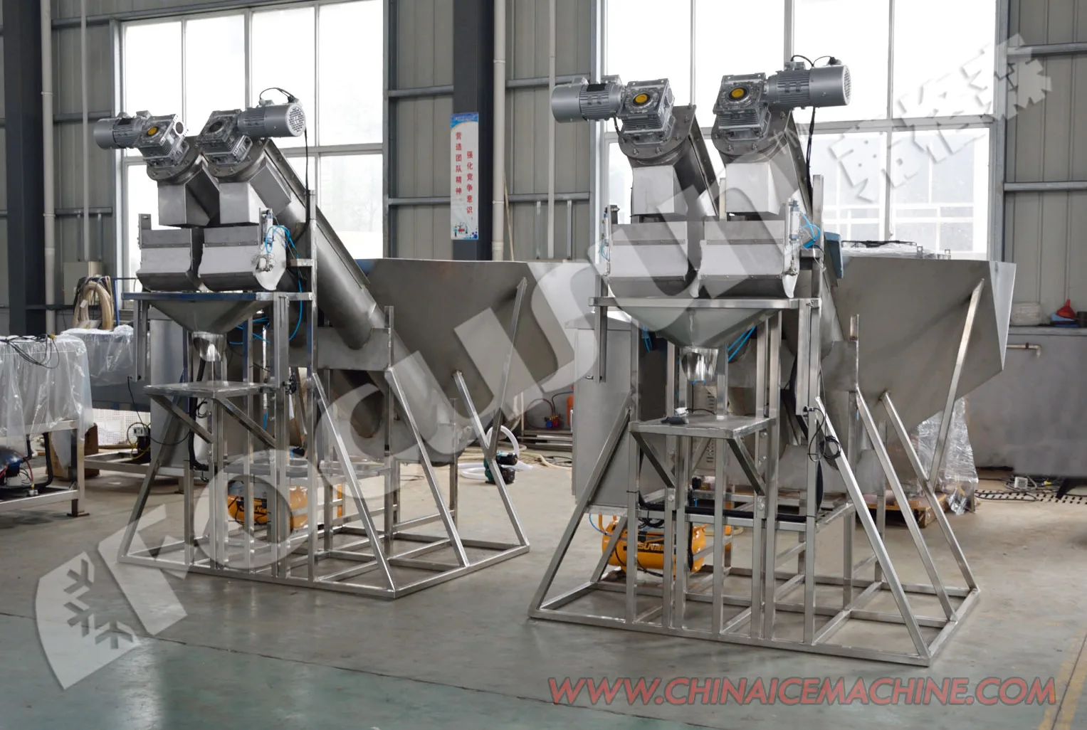 Screw Conveyor for Ice Transport - Stainless Steel U Type