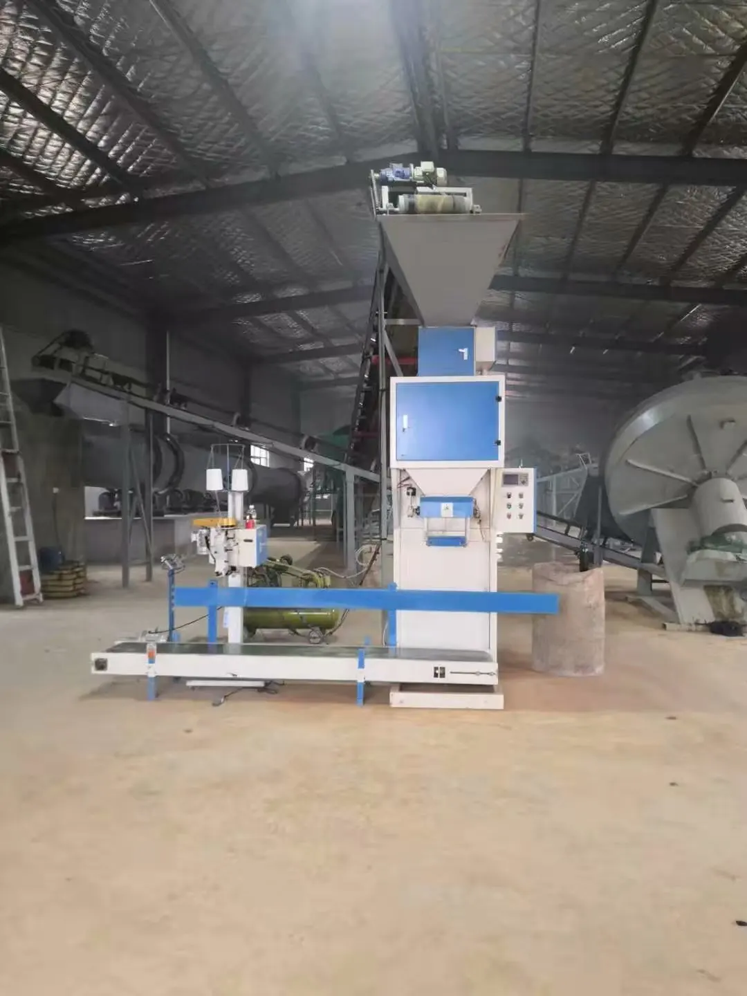 High Quality 5kg 25kg 50kg Fish Feed Packing Scale Feed Granule Packing ...