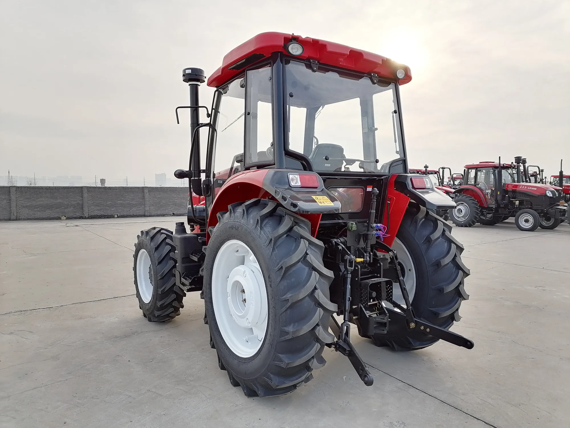 YTO-NLX 954 95hp Farm Tractor with Turbocharged Engine, Hydraulic ...