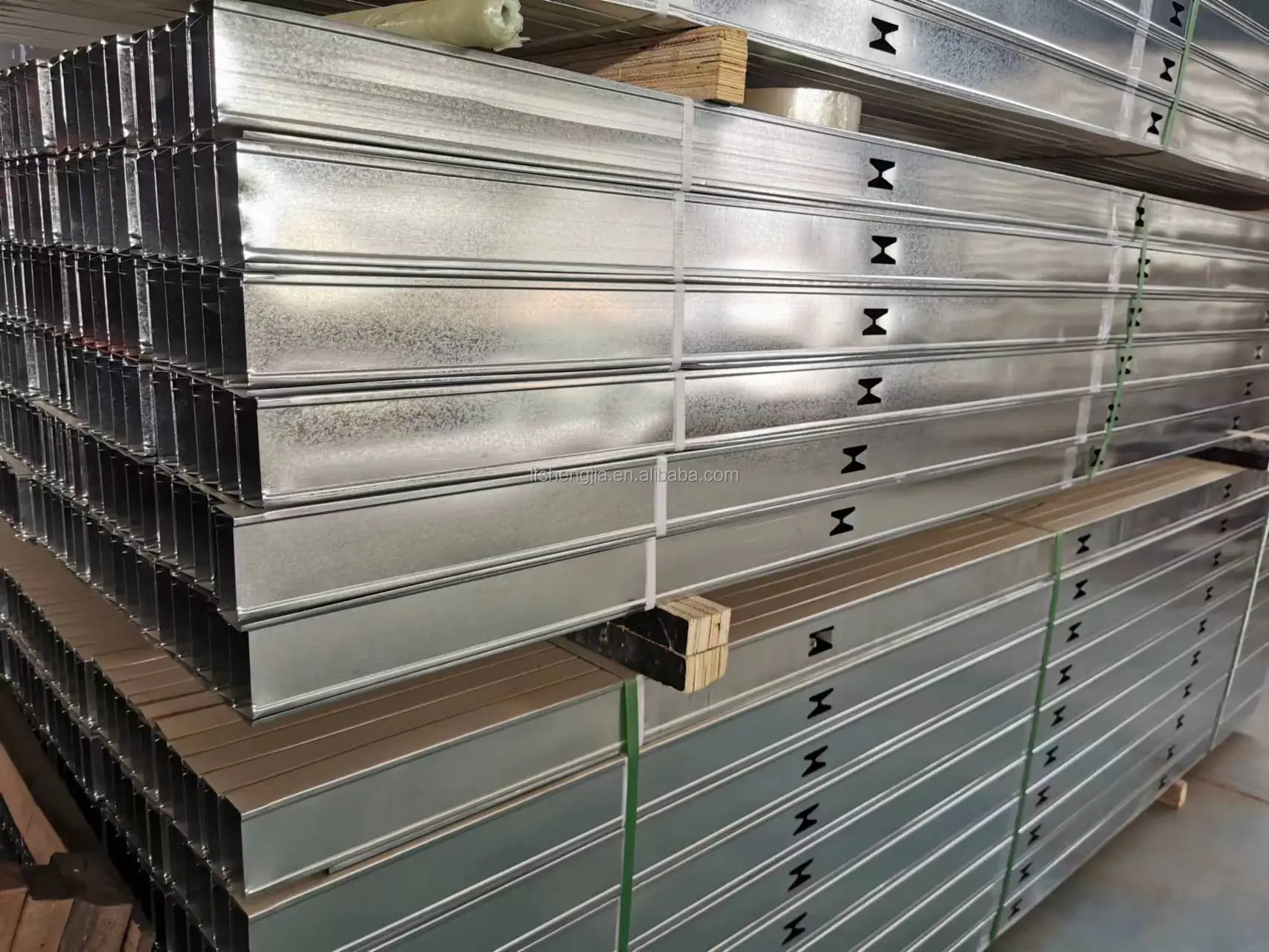 Price Galvanized Steel Double Furring Channel Ceiling Metals - Buy ...