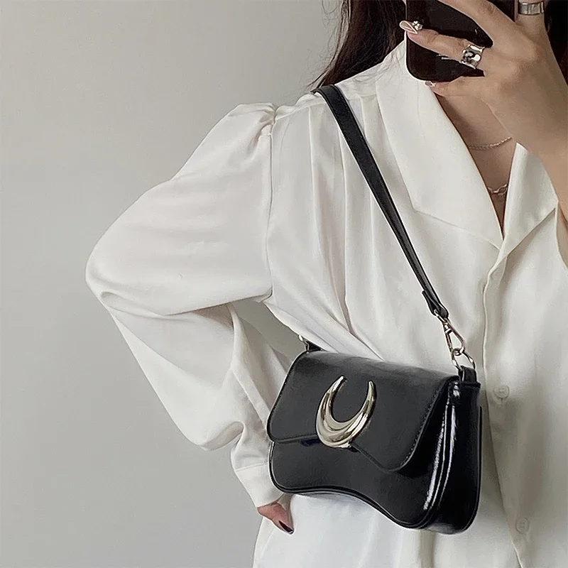 Y2k Cool Girls Black Shoulder Bags Moon Lock Women's Chain Underarm Bag ...