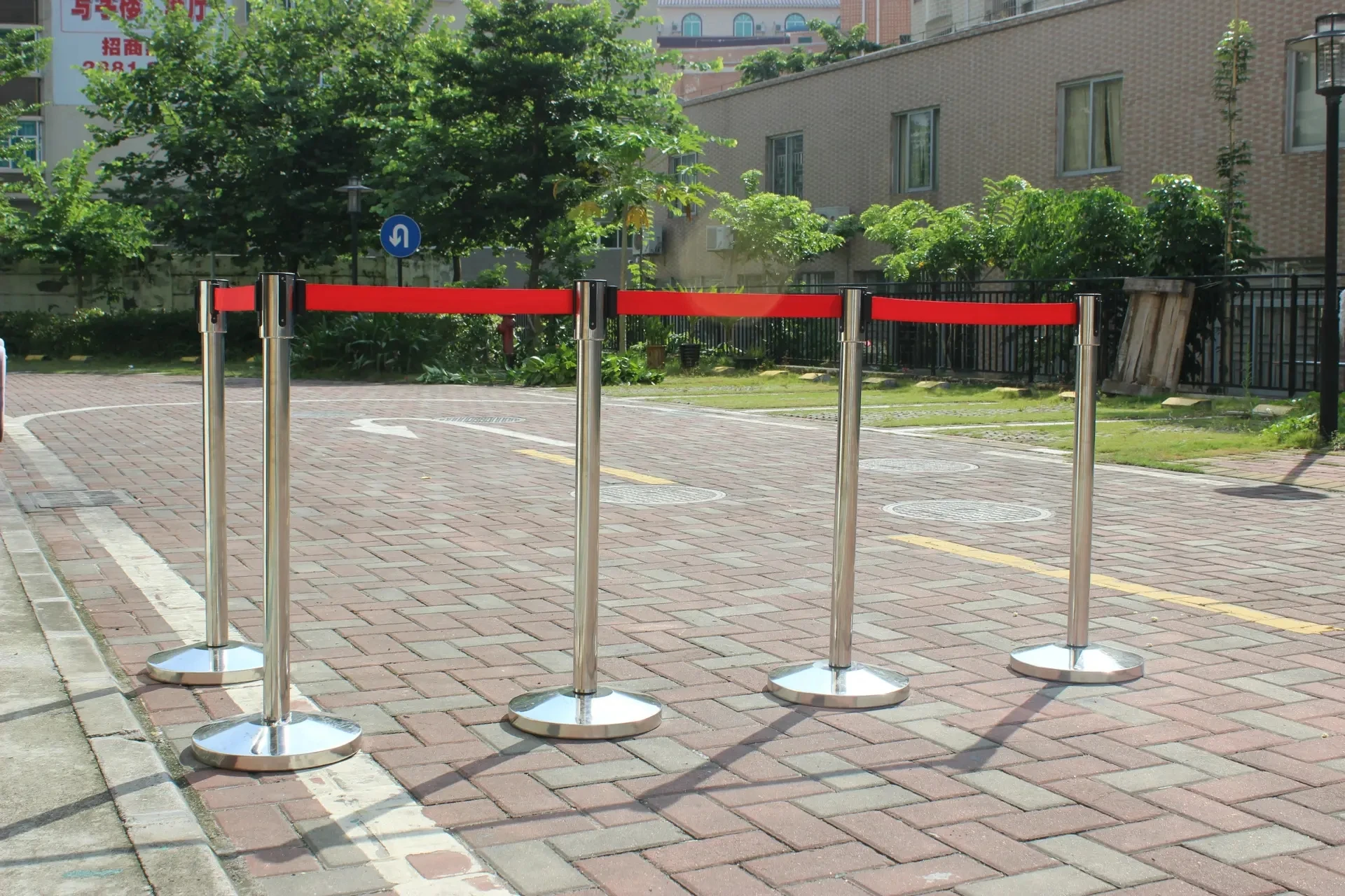 Factory Price Stainless Steel Stanchion Pole Crowd Safety Isolation ...