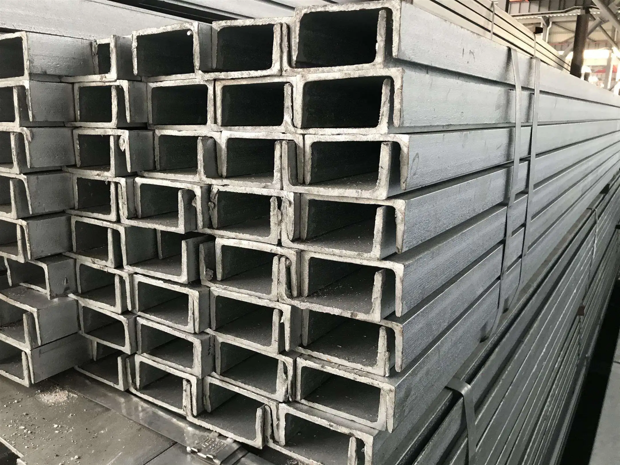 Hot Rolled C Channel Steel S235jr S355jr A36 Ss400 Galvanized Steel C ...