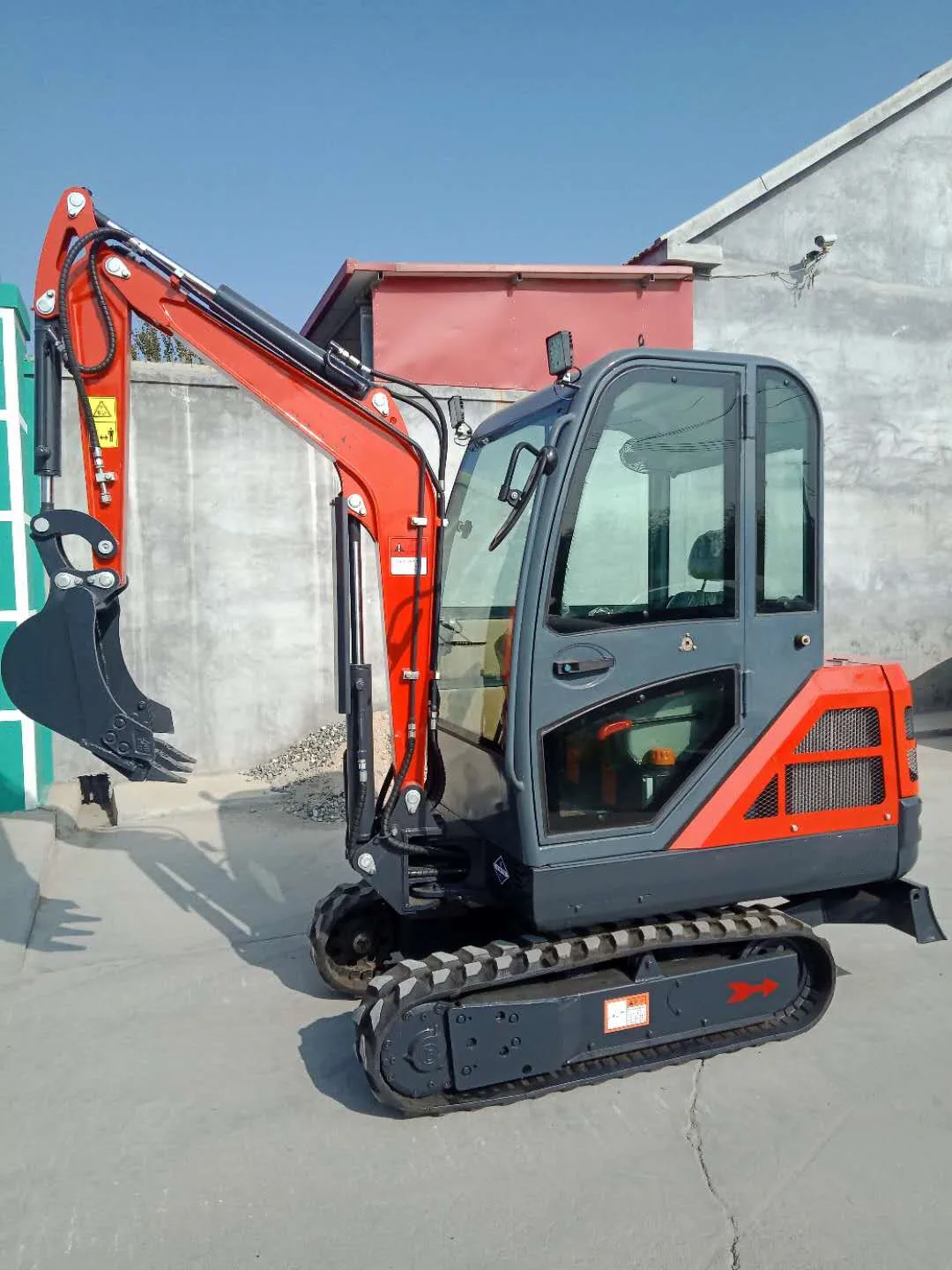 New 2.0 Ton Operating Weight Mini Digger Excav Mini Crawler Excavator ...