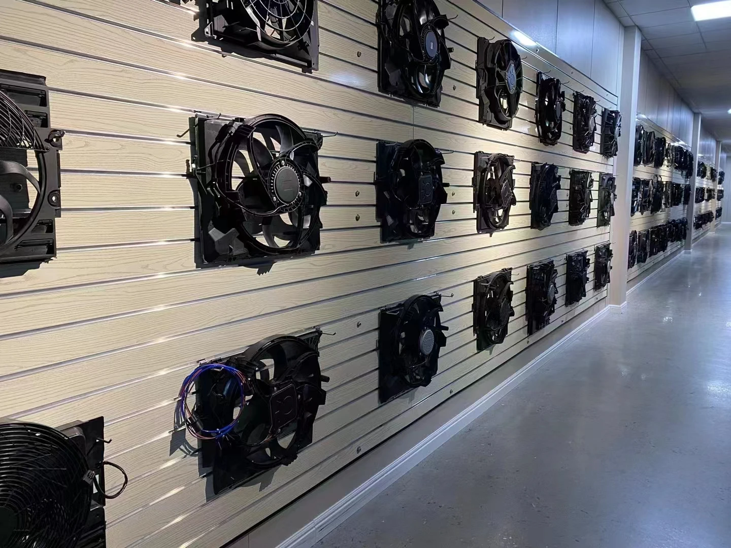 Car Radiator Cooling Fan 4H0959455AB for Audi A8 - 12 V