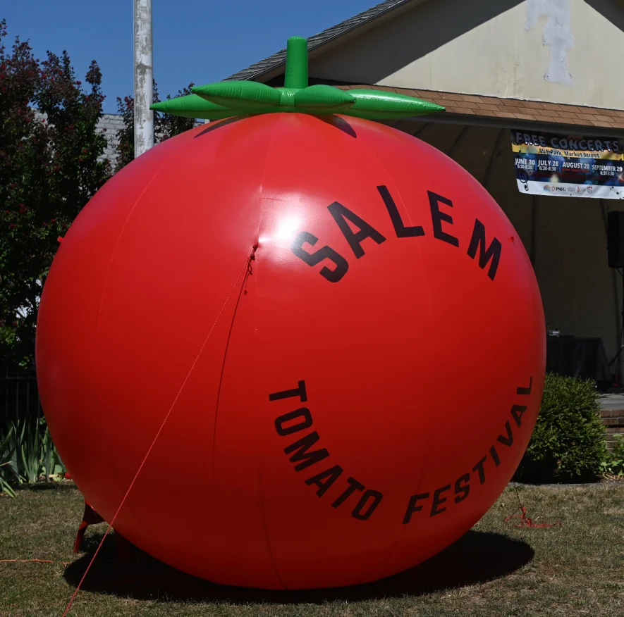 Inflatable Fruits & Vegetables - Giant Advertising Balloons