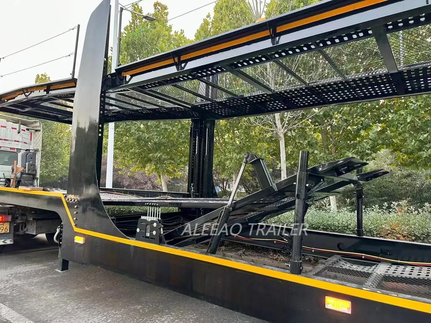 ALEEAO Car Hauler Truck and Trailer 2 Axle 3 Axle Car Carrier Trailer ...