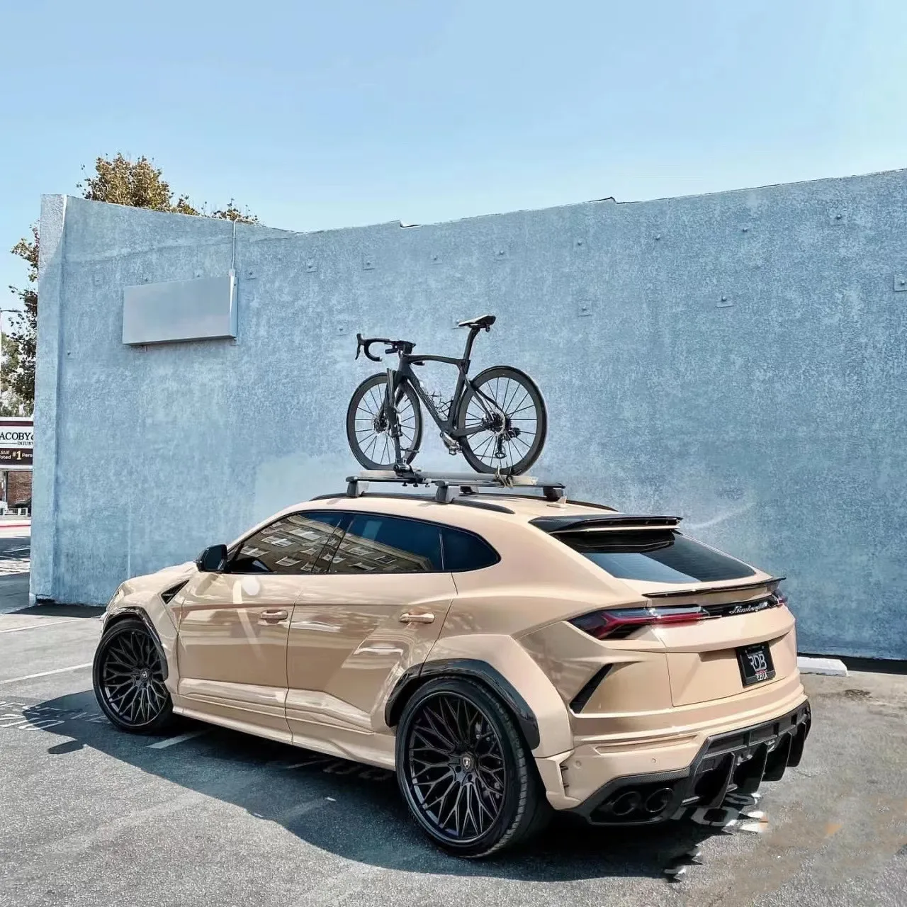 Lamborghini Urus Carbon Fiber Body Kit - 1016 Style Wide Body